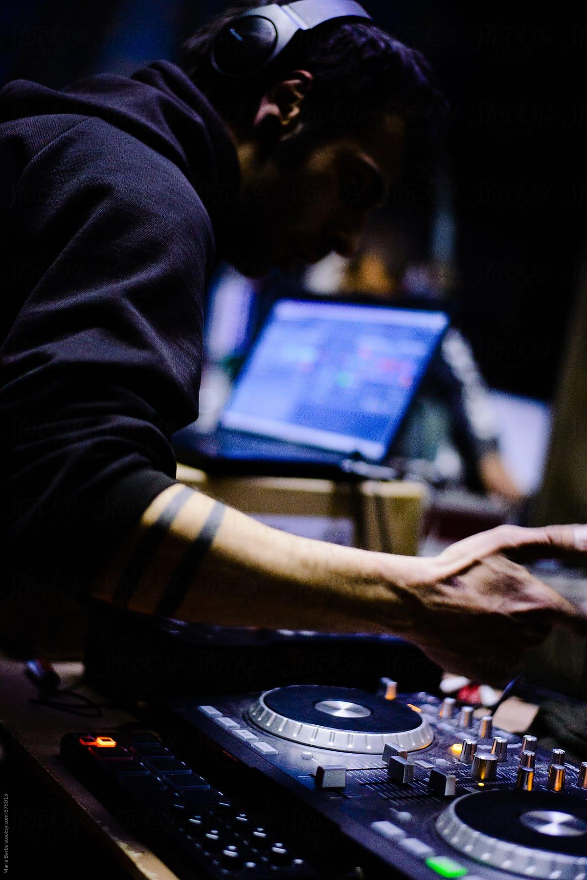 Male DJ Wallpapers - Top Free Male DJ Backgrounds - WallpaperAccess