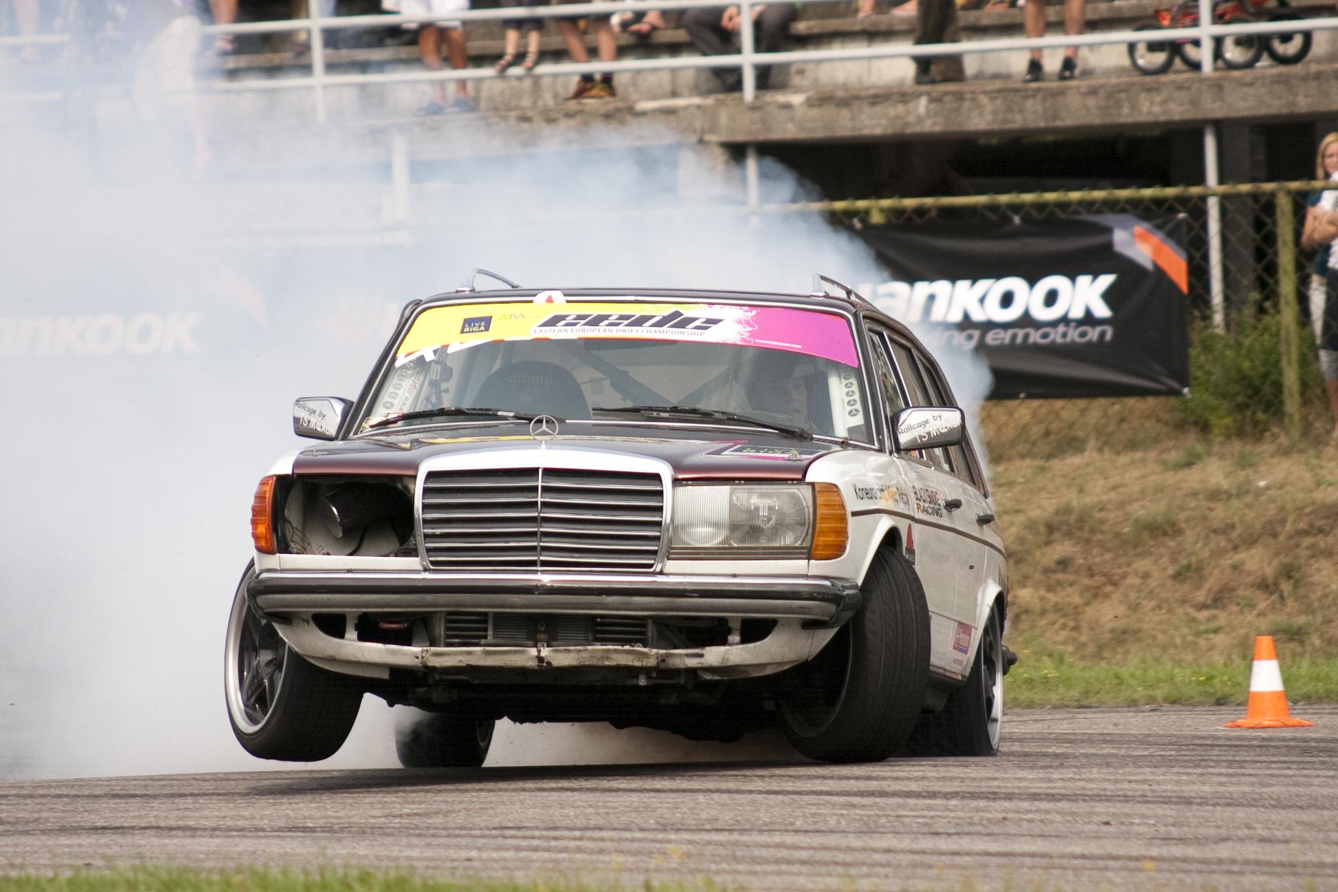 Mercedes Drift Wallpapers - Top Free Mercedes Drift Backgrounds ...