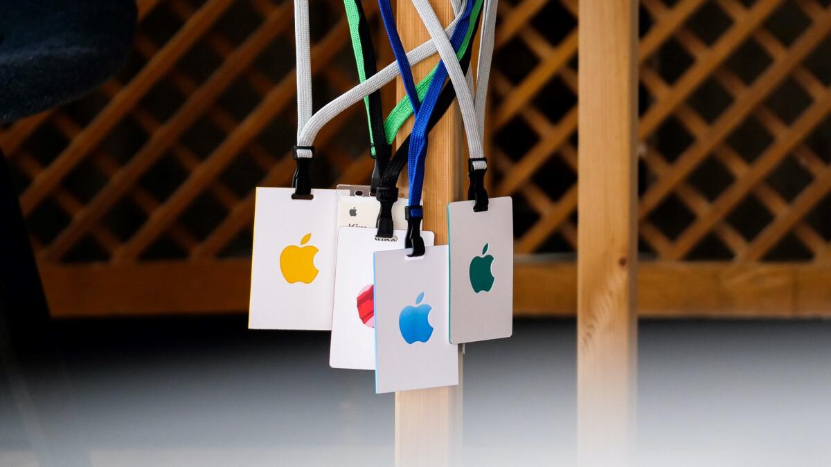Apple Event March 2022 - Peak Performance Wallpapers - Top Free Apple ...