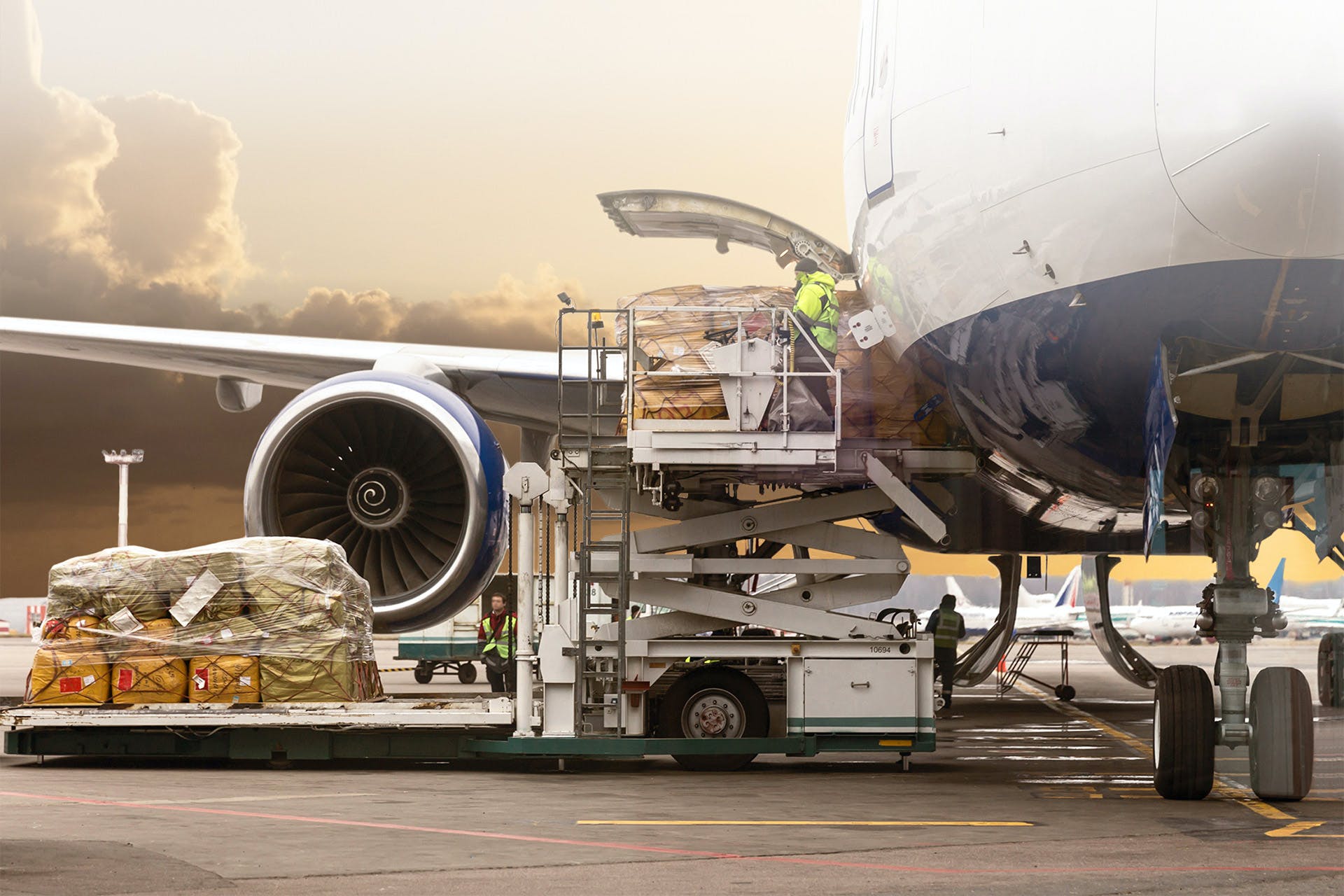 Air Freight Wallpapers - Top Free Air Freight Backgrounds - WallpaperAccess