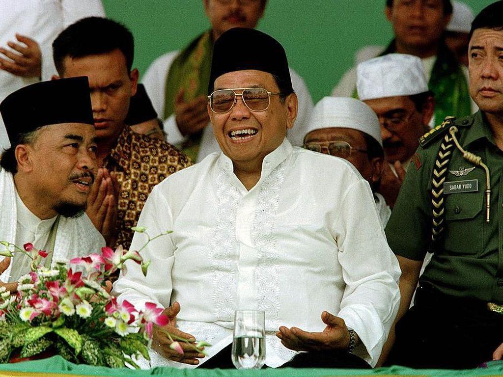 Gus Dur Wallpapers - Top Free Gus Dur Backgrounds - WallpaperAccess