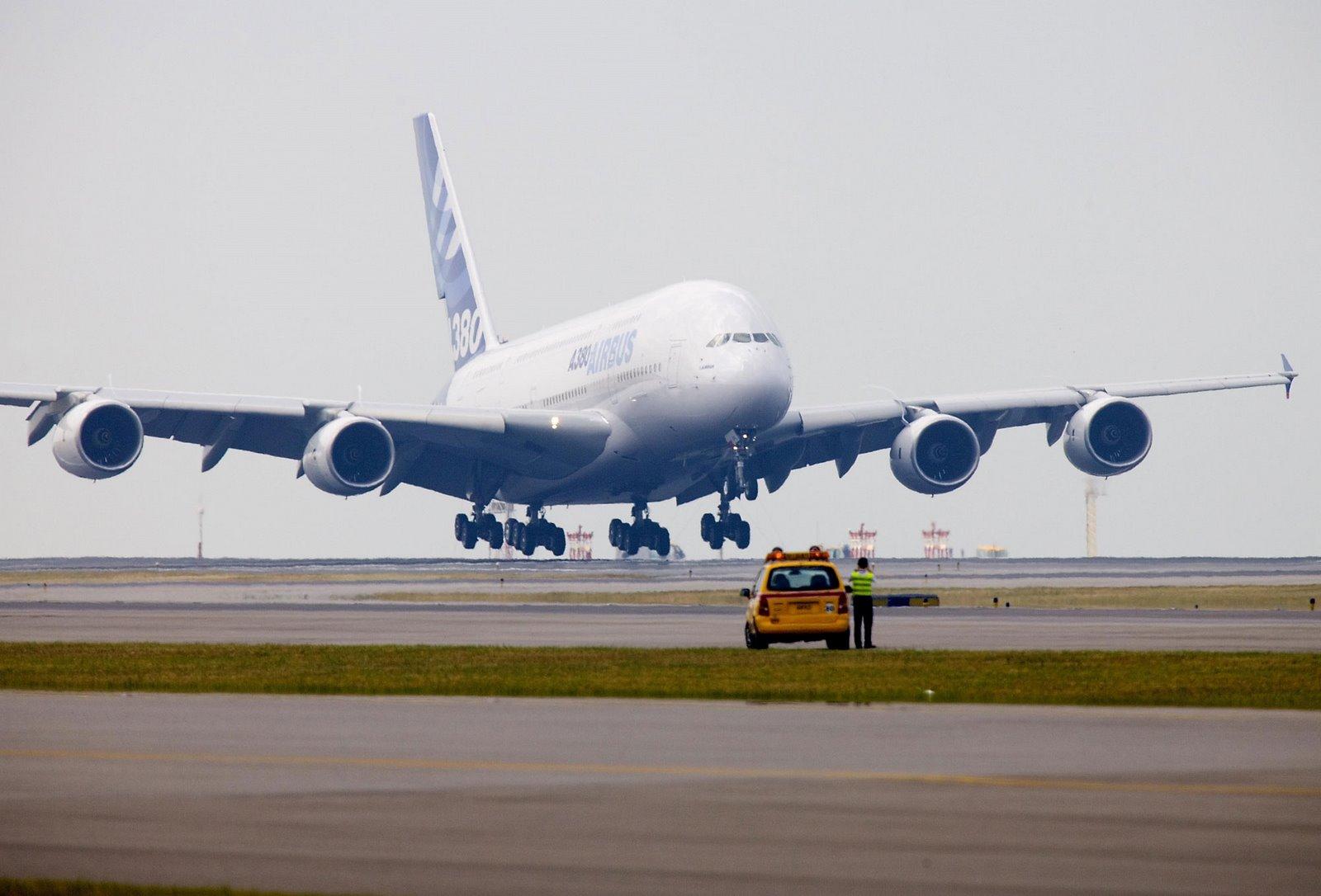 Airbus A380 Landing Wallpapers - Top Free Airbus A380 Landing ...