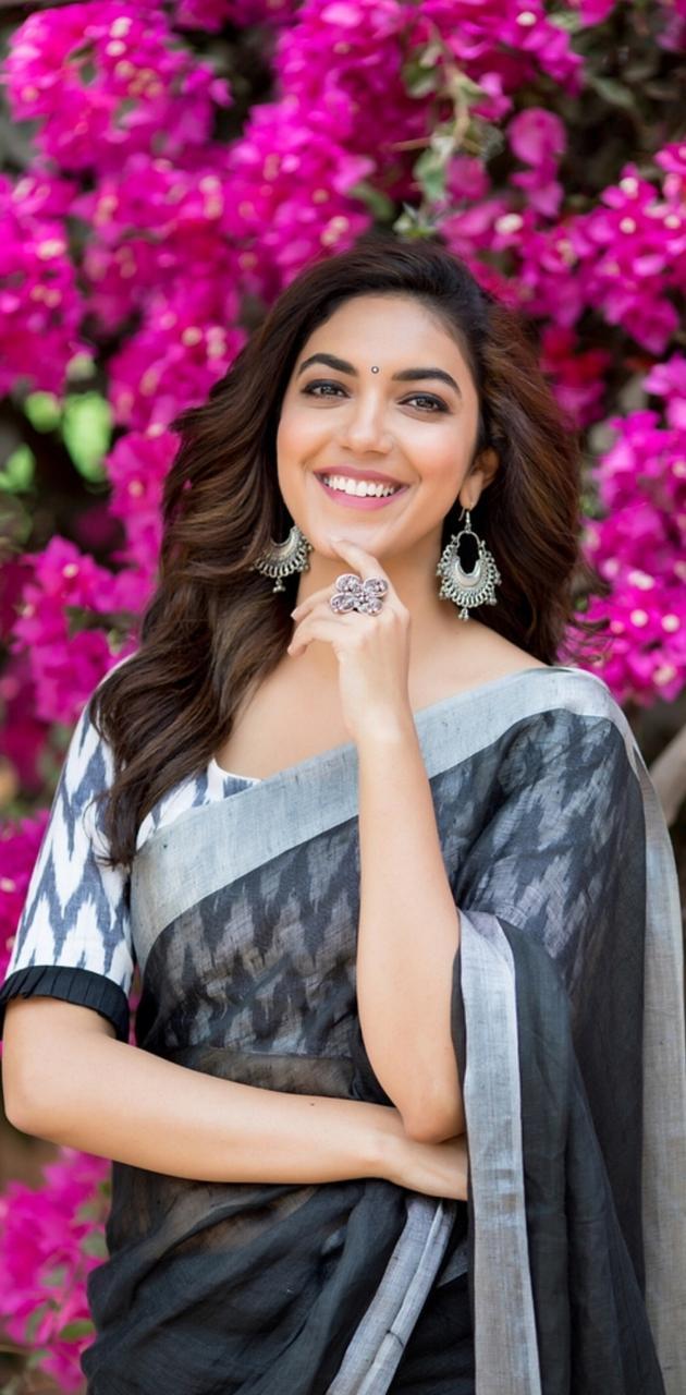 Ritu Varma Wallpapers - Top Free Ritu Varma Backgrounds - WallpaperAccess