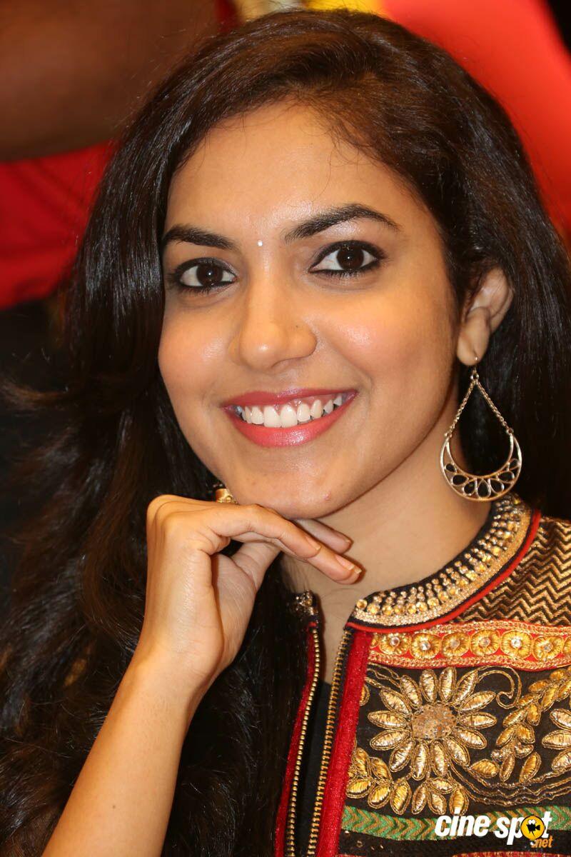 Ritu Varma Wallpapers - Top Free Ritu Varma Backgrounds - WallpaperAccess