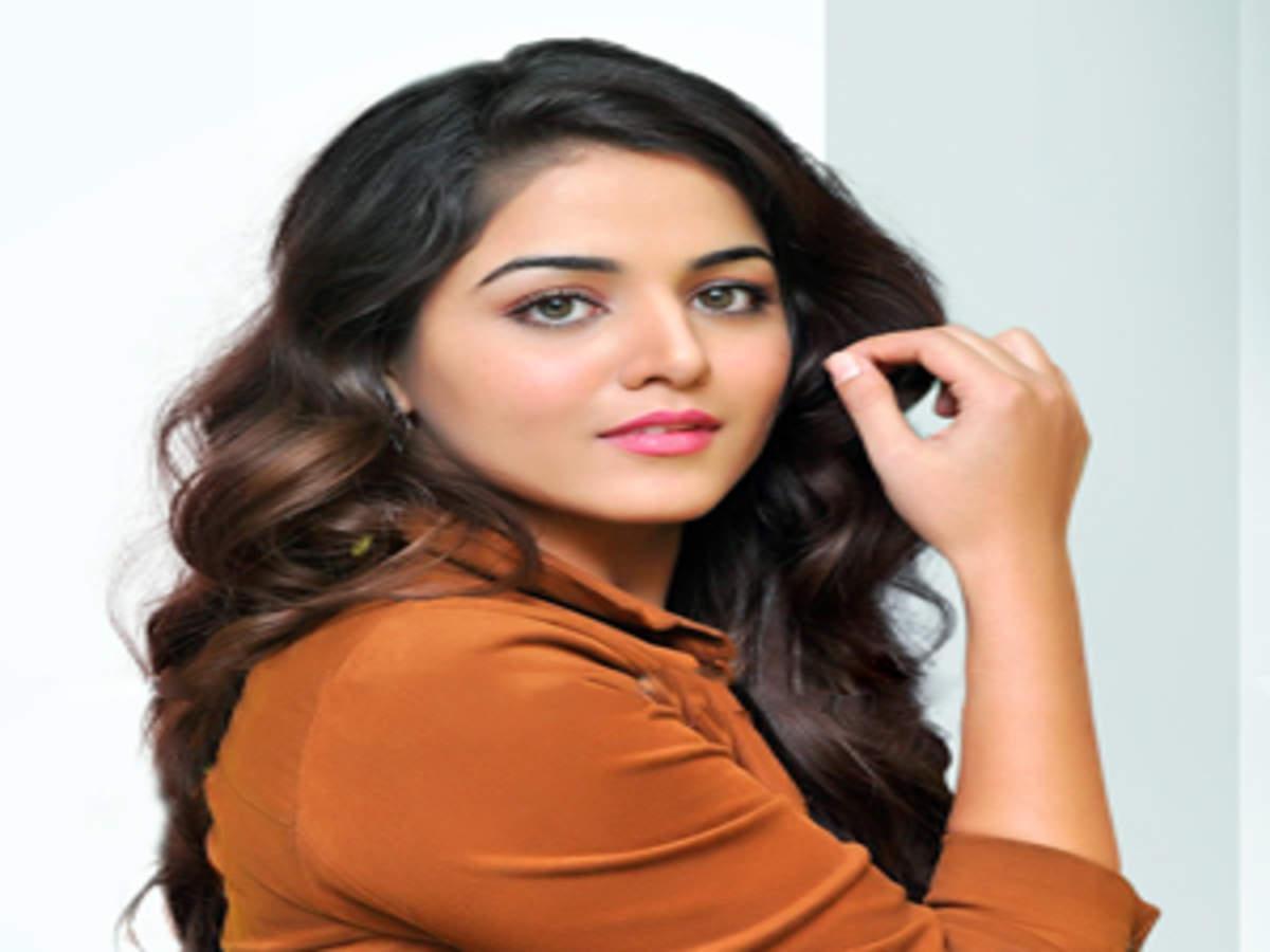 Wamiqa Gabbi Wallpapers - Top Free Wamiqa Gabbi Backgrounds ...