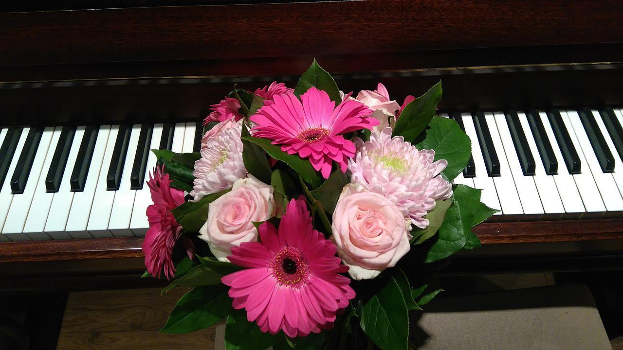Piano and Flowers Wallpapers - Top Free Piano and Flowers Backgrounds ...