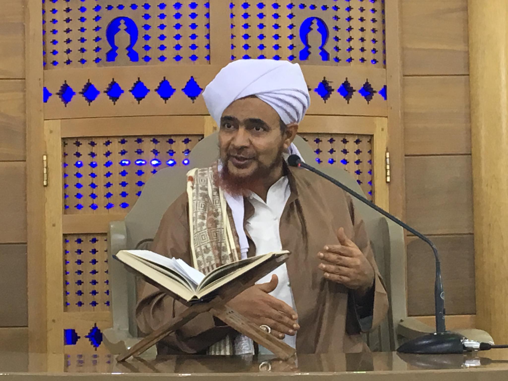 Habib Umar Wallpapers - Top Free Habib Umar Backgrounds - WallpaperAccess