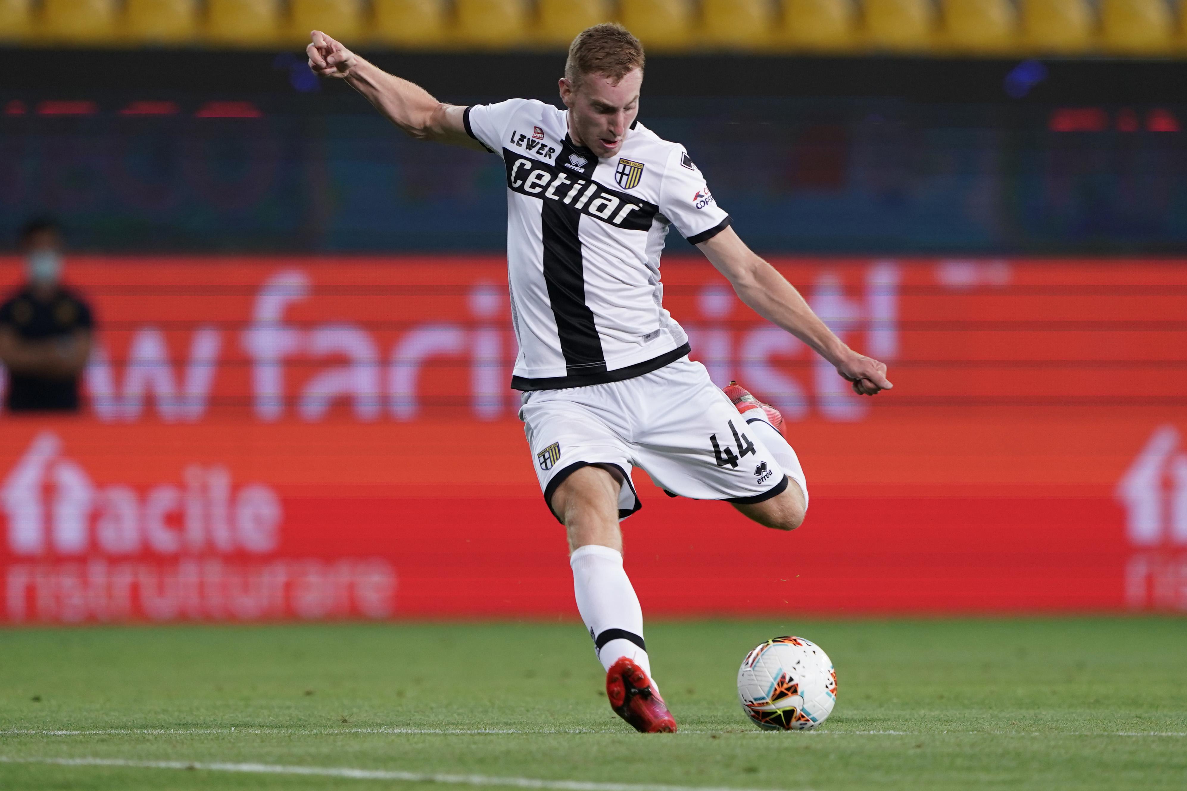 Kulusevski Wallpapers - Top Free Kulusevski Backgrounds - WallpaperAccess