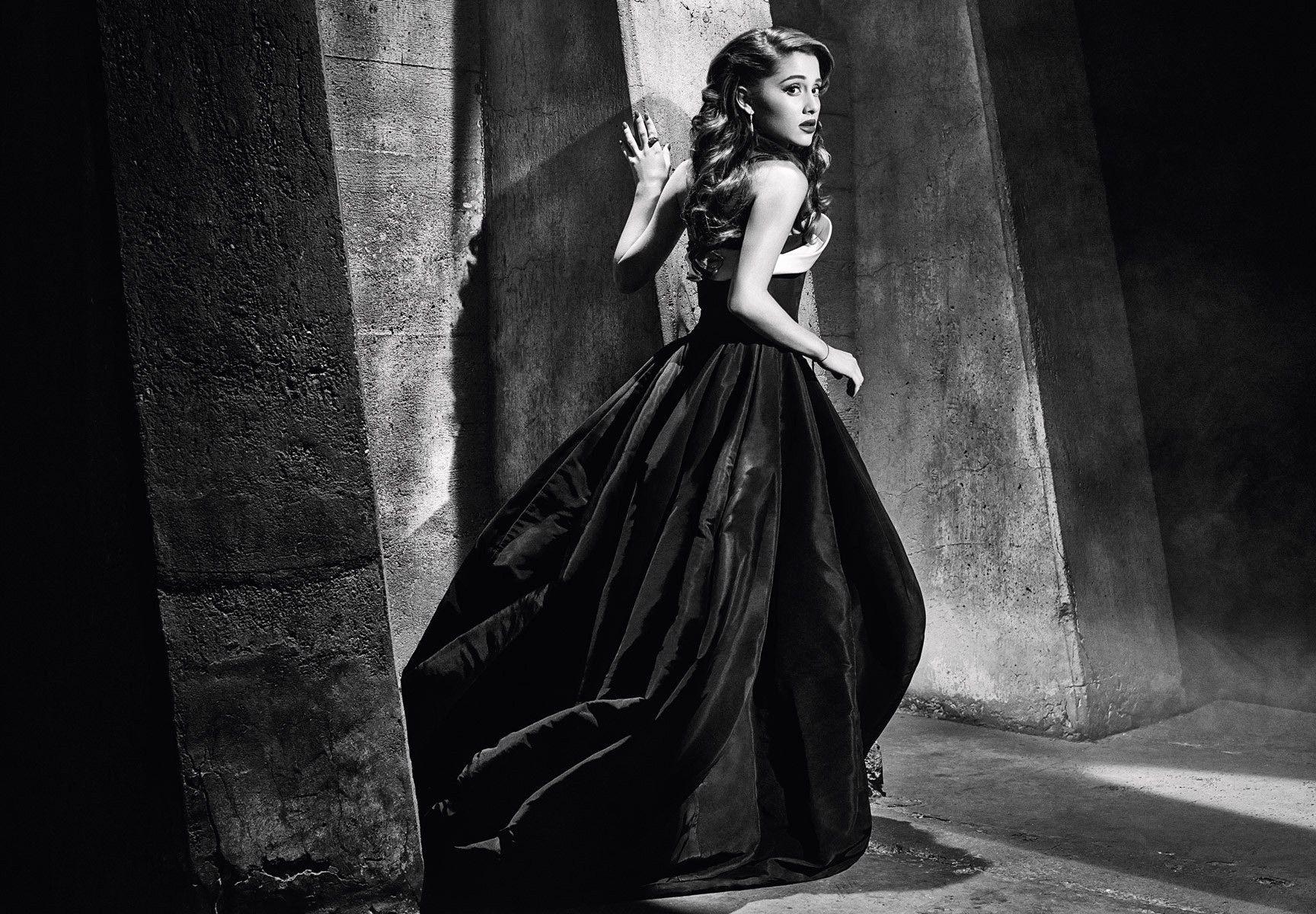 Black Dress Wallpapers - Top Free Black Dress Backgrounds - WallpaperAccess