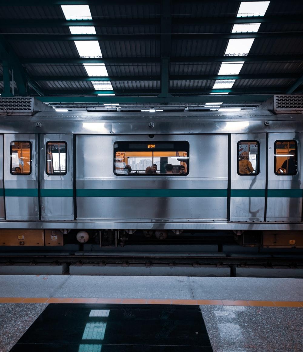Metro Train Wallpapers - Top Free Metro Train Backgrounds - WallpaperAccess