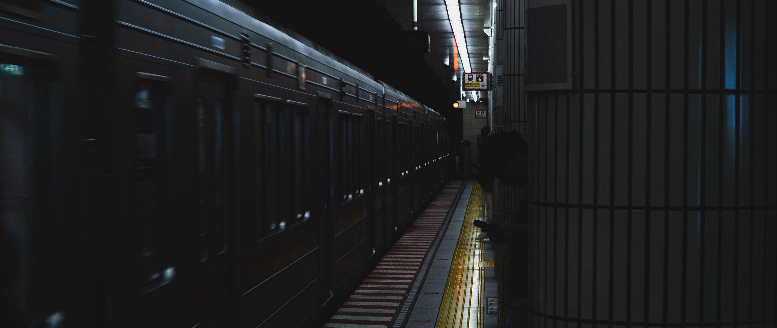 Metro Train Wallpapers - Top Free Metro Train Backgrounds - WallpaperAccess