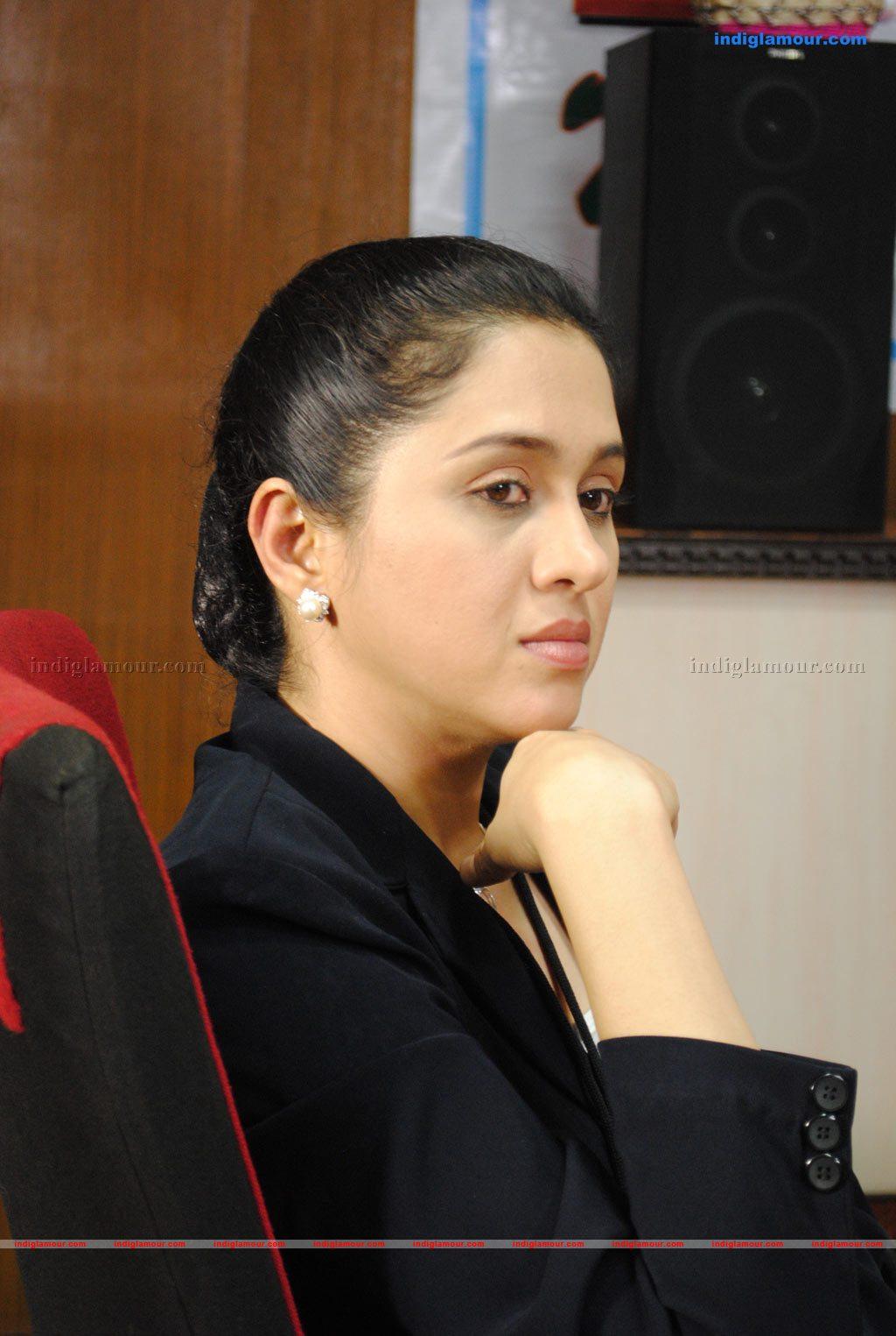 Devayani Wallpapers - Top Free Devayani Backgrounds - WallpaperAccess