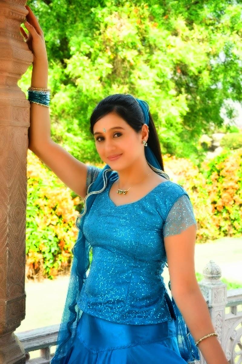 Devayani Wallpapers Top Free Devayani Backgrounds Wallpaperaccess