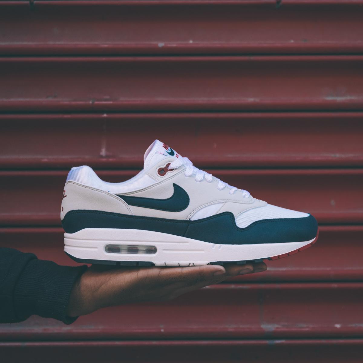 Nike Air Max 1 Wallpapers - Top Free Nike Air Max 1 Backgrounds ...
