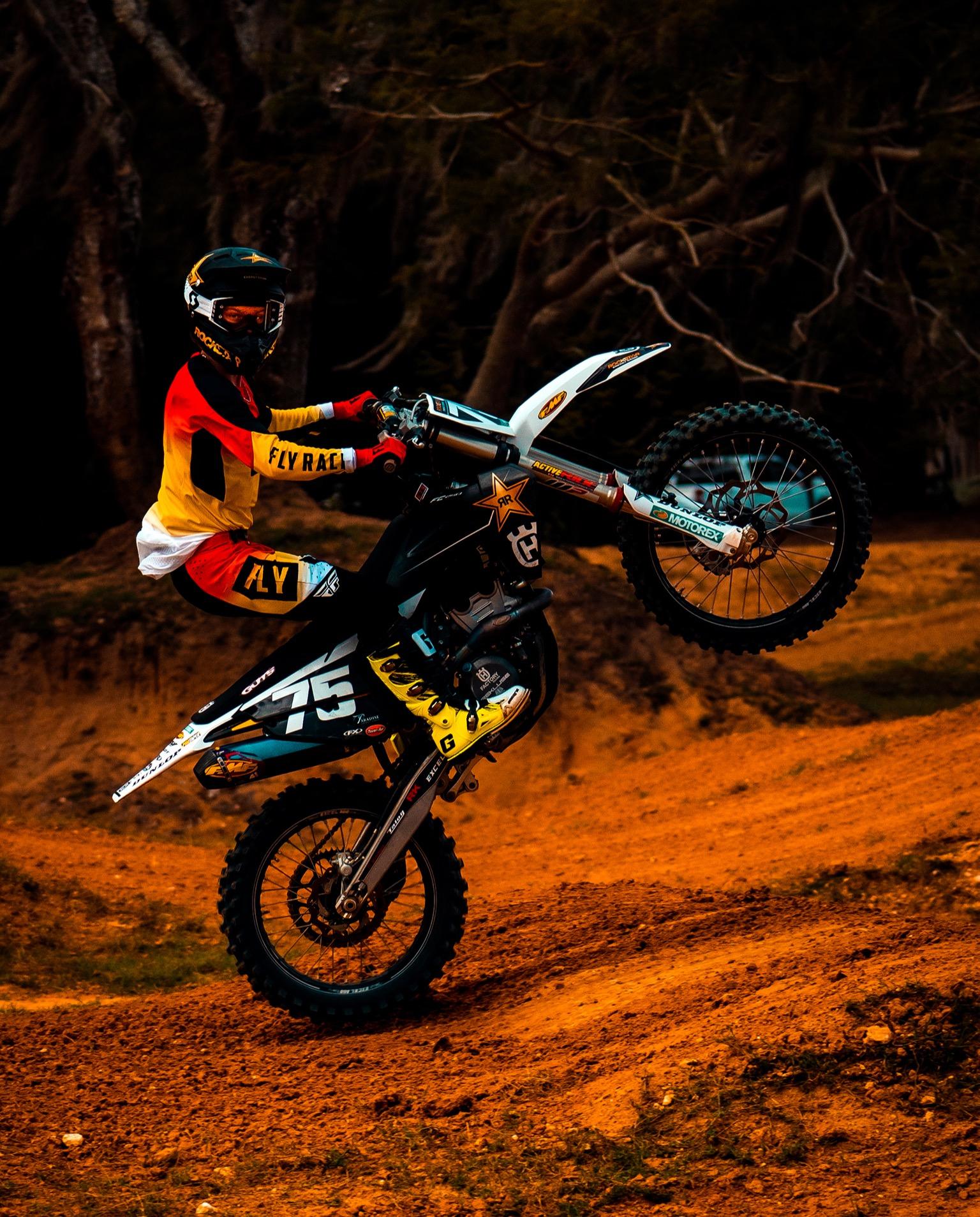 Fly Racing Wallpapers - Top Free Fly Racing Backgrounds - WallpaperAccess