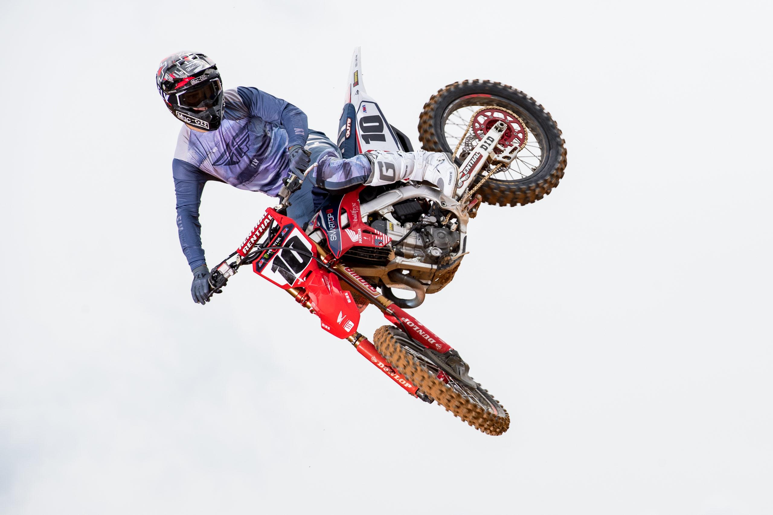 Fly Racing Wallpapers - Top Free Fly Racing Backgrounds - WallpaperAccess