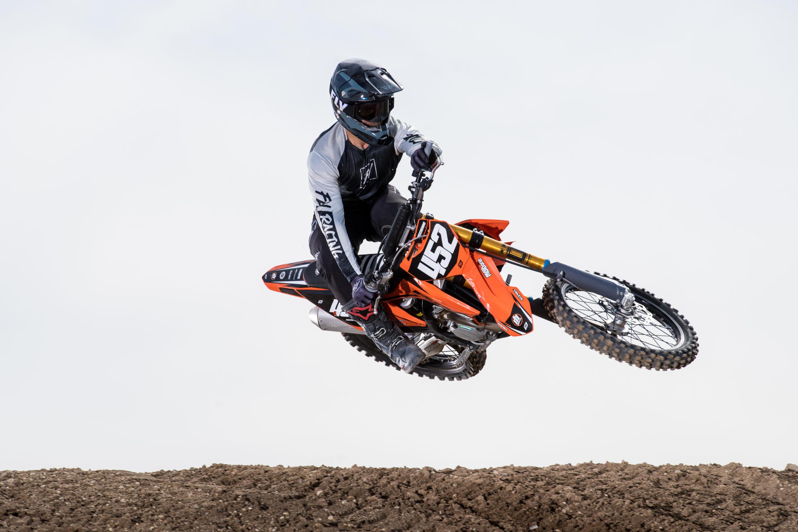 Fly Racing Wallpapers - Top Free Fly Racing Backgrounds - WallpaperAccess