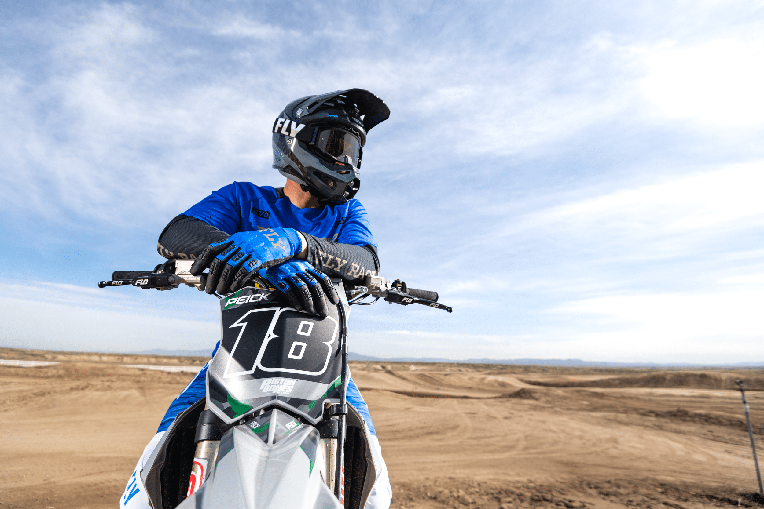 Fly Racing Wallpapers - Top Free Fly Racing Backgrounds - WallpaperAccess