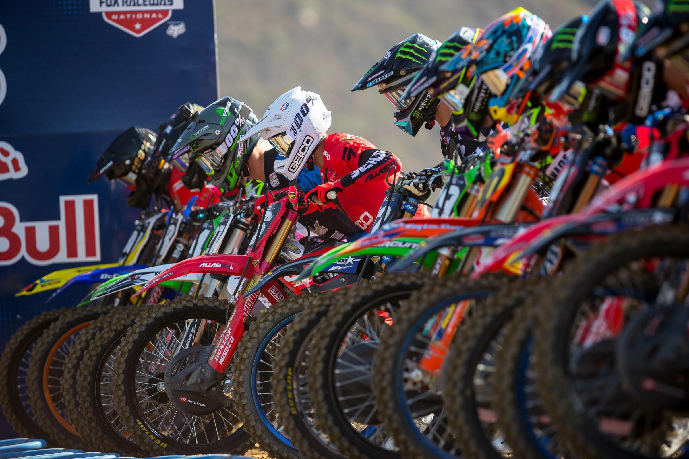 Fly Racing Wallpapers - Top Free Fly Racing Backgrounds - WallpaperAccess