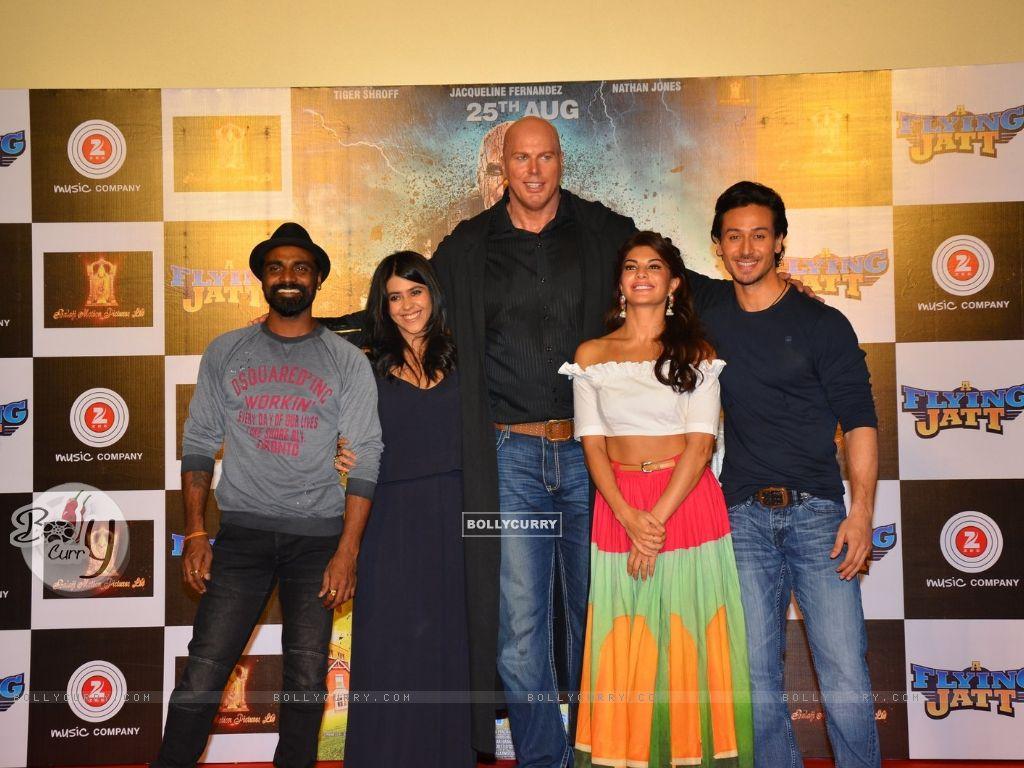 Flying Jatt Wallpapers - Top Free Flying Jatt Backgrounds - WallpaperAccess