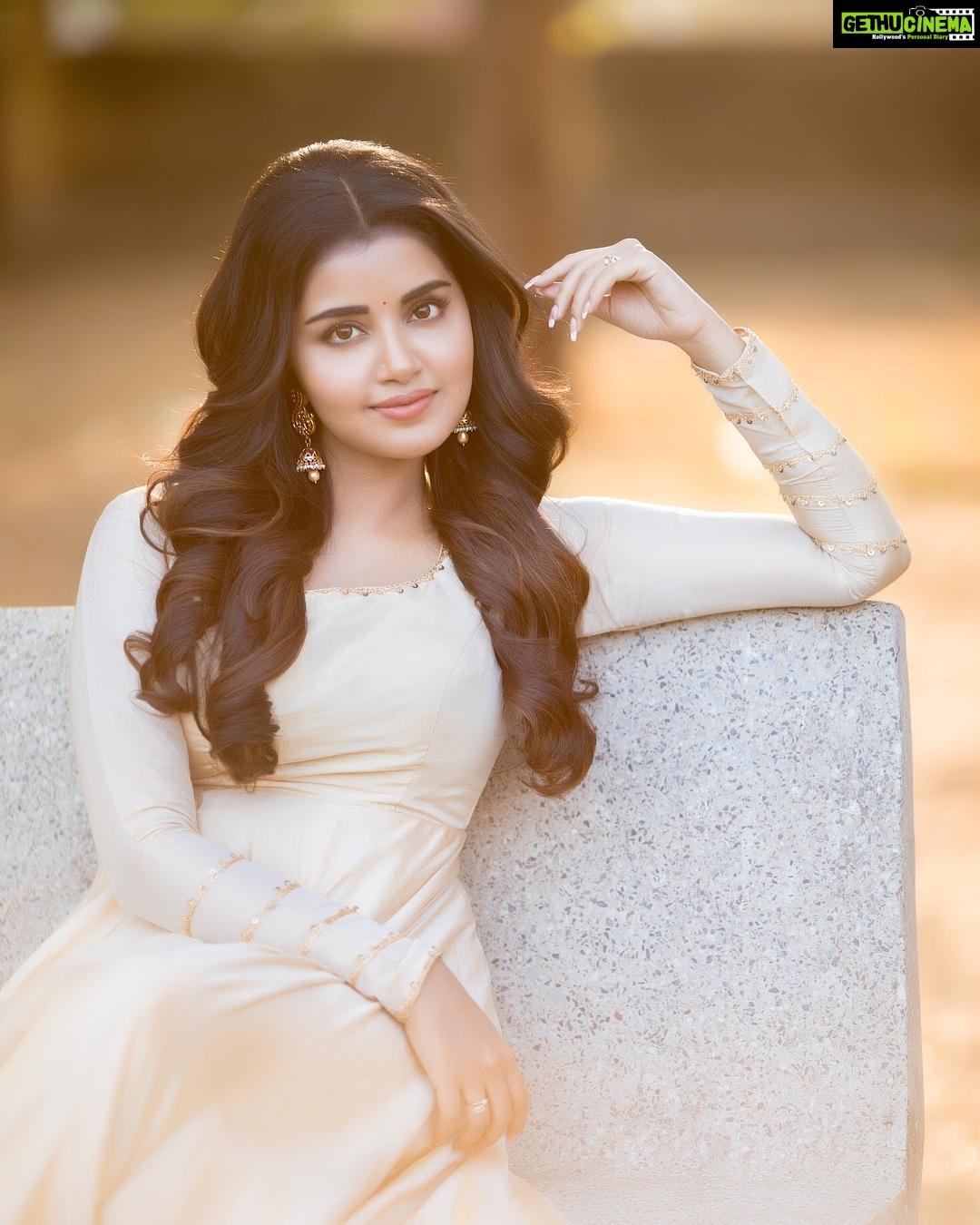 Anupama Parameswaran HD Wallpapers - Top Free Anupama Parameswaran HD ...