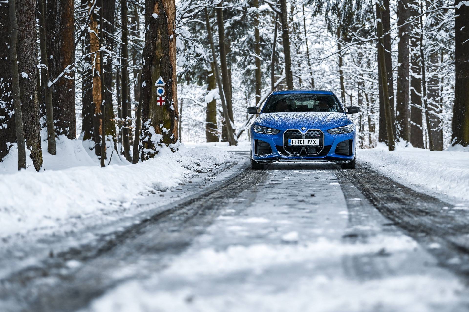 Bmw Snow Wallpapers - Top Free Bmw Snow Backgrounds - WallpaperAccess