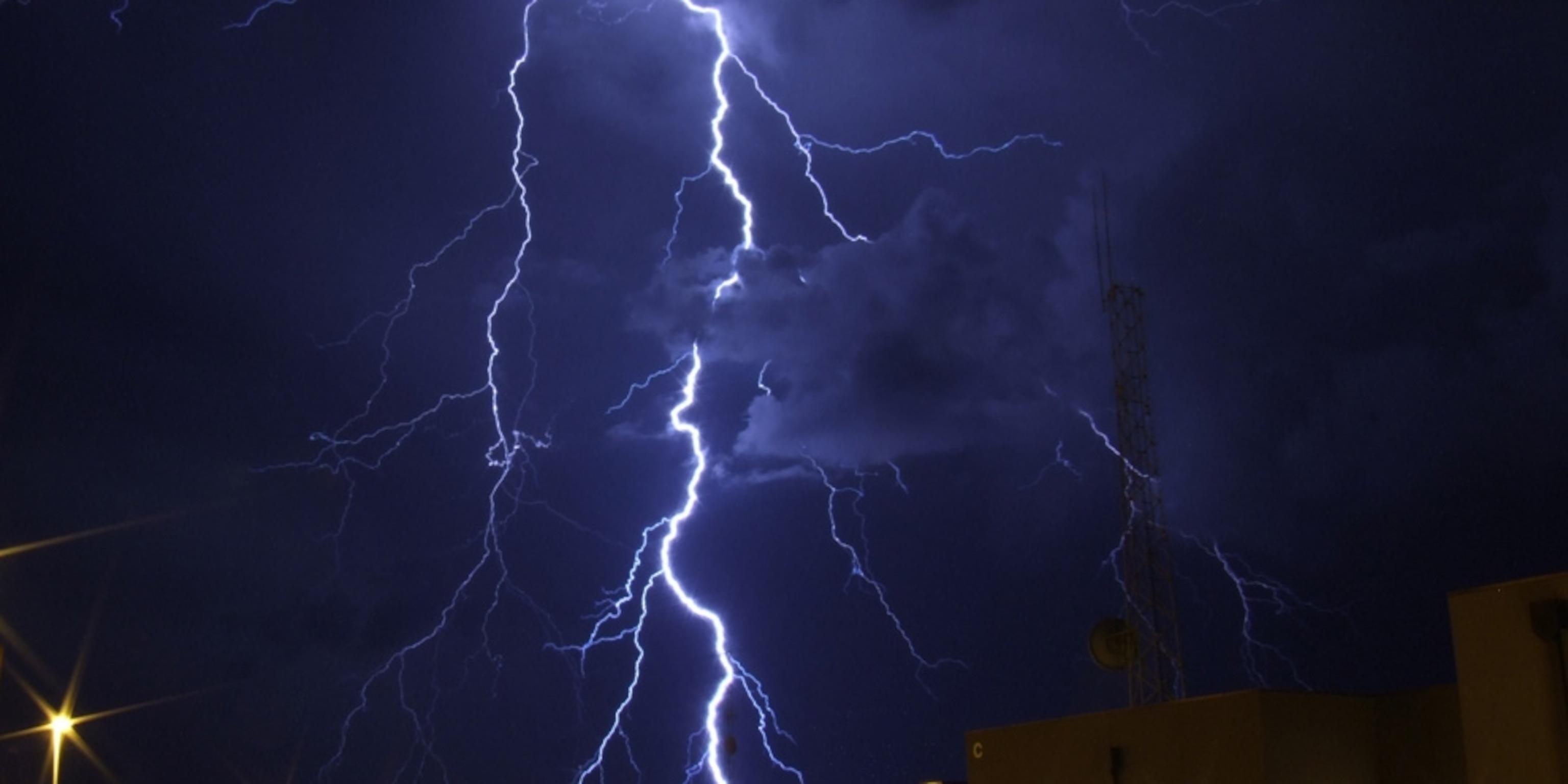 Lightning Blue Wallpapers - Top Free Lightning Blue Backgrounds ...