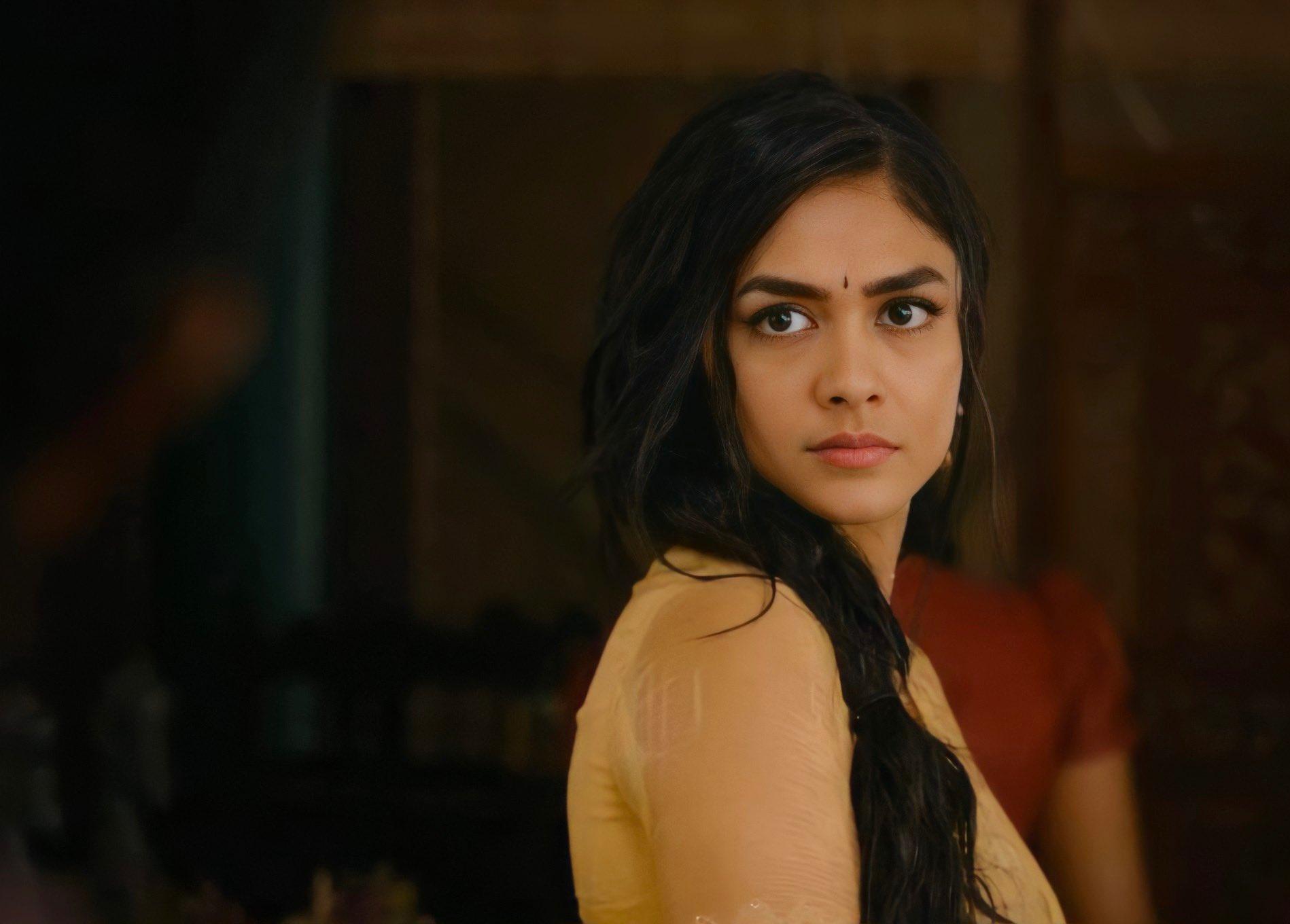 Sita Ramam Wallpapers - Top Free Sita Ramam Backgrounds - WallpaperAccess