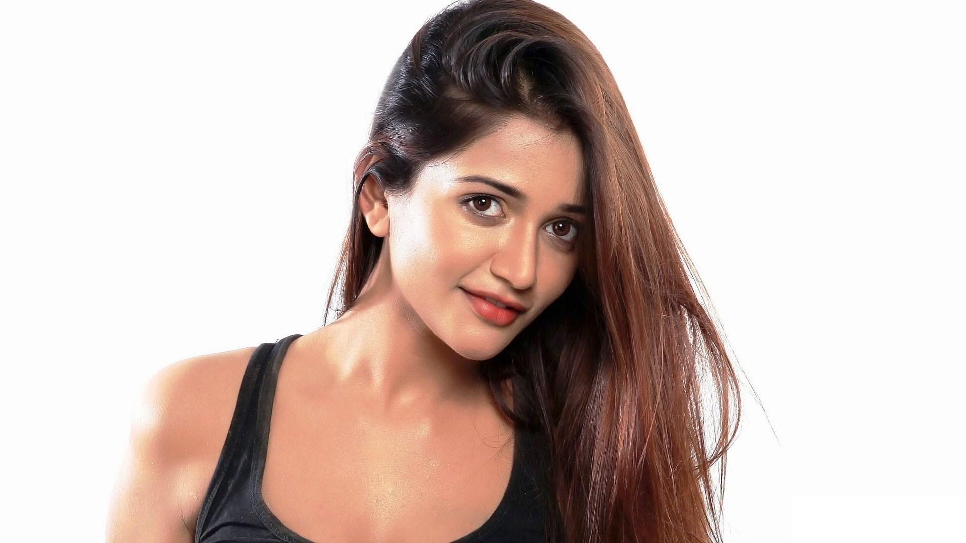 Modern Girl Wallpapers - Top Free Modern Girl Backgrounds - WallpaperAccess