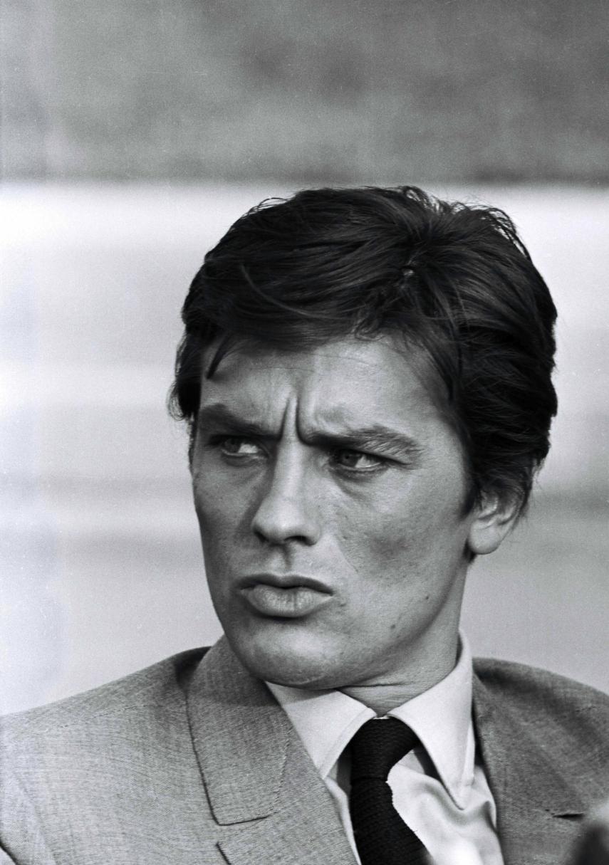 Alain Delon Wallpapers - Top Free Alain Delon Backgrounds - WallpaperAccess