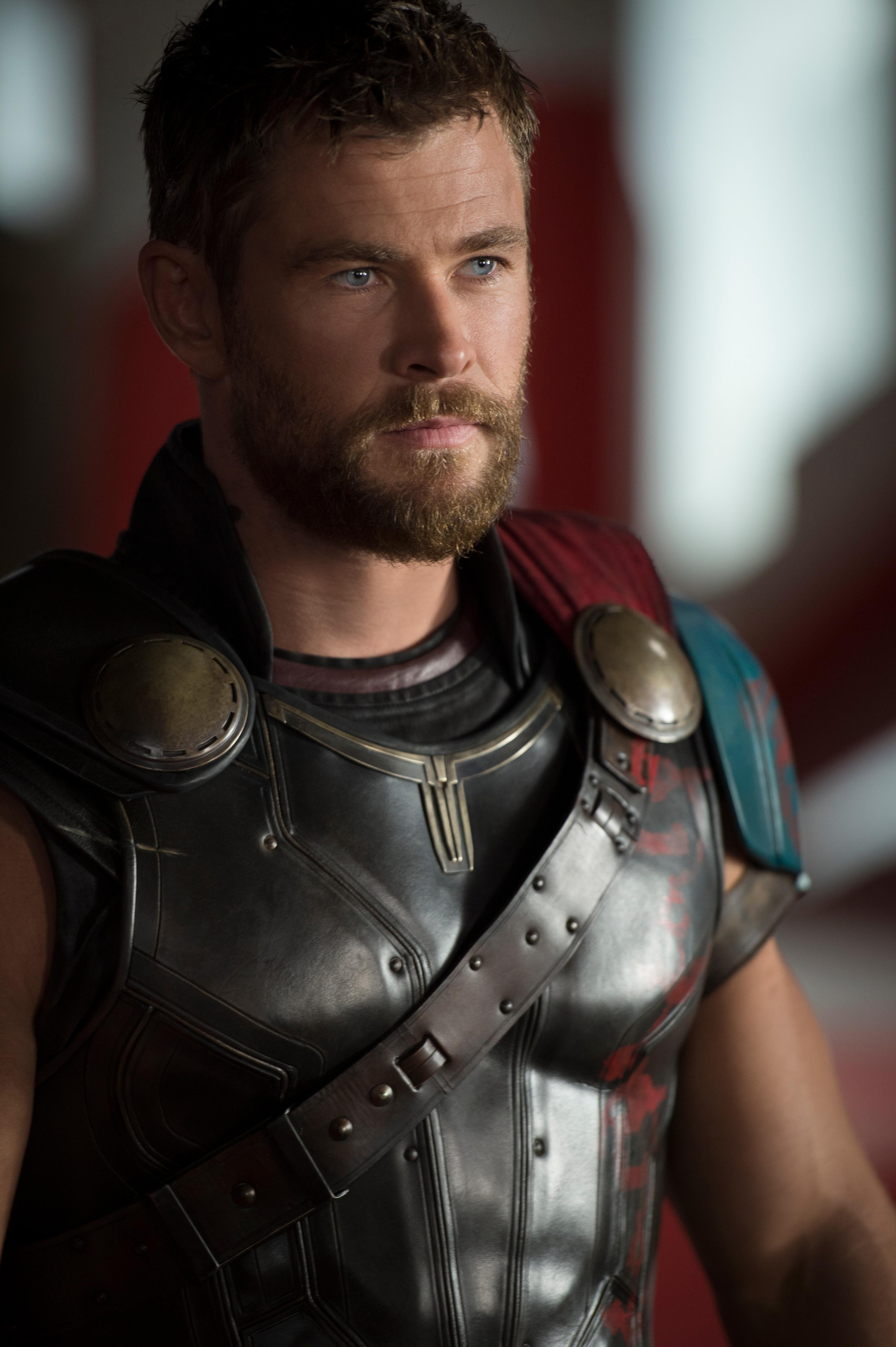Thor iPhone Wallpapers - Top Free Thor iPhone Backgrounds - WallpaperAccess