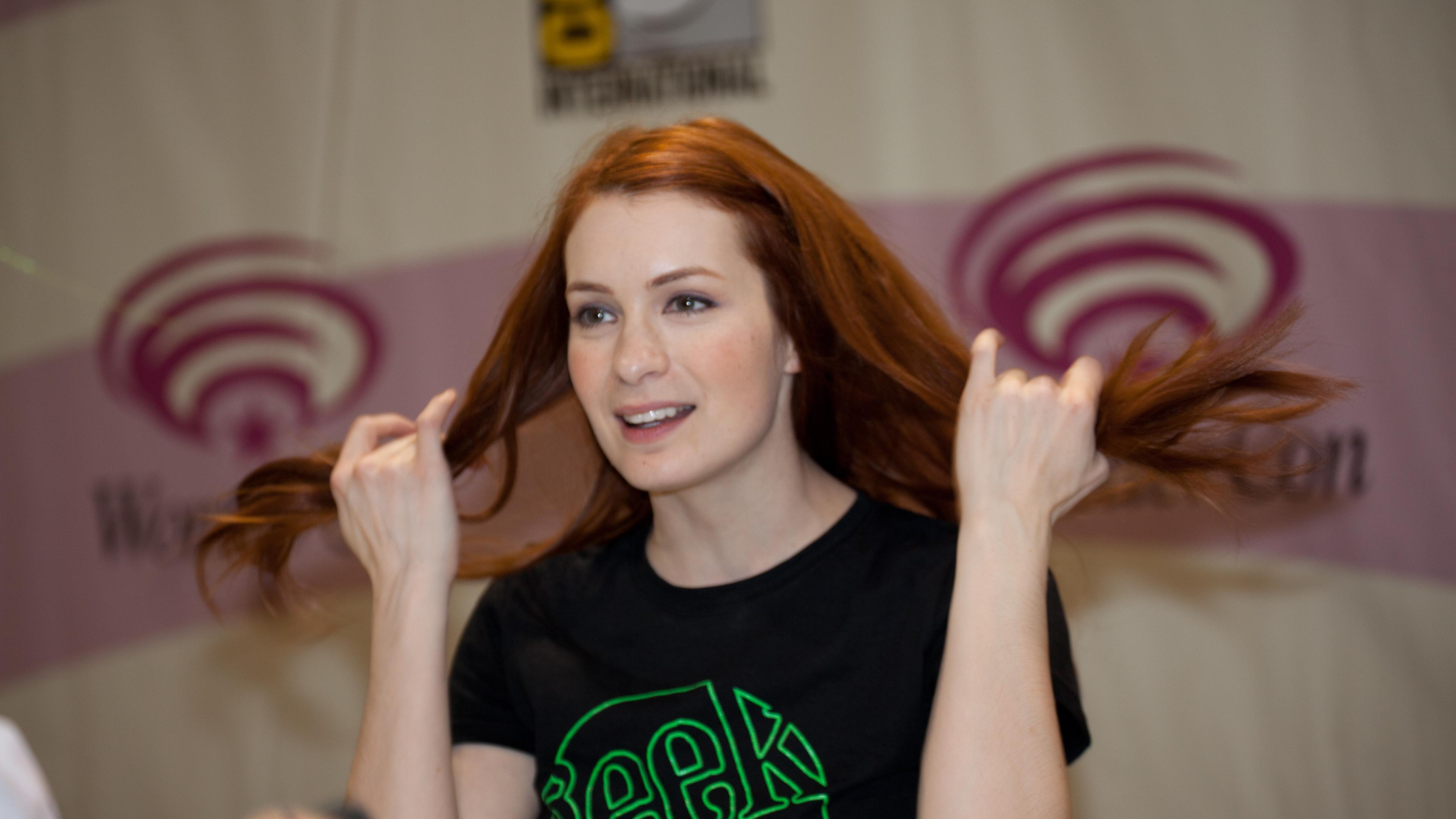 Felicia Day Wallpapers - Top Free Felicia Day Backgrounds - WallpaperAccess