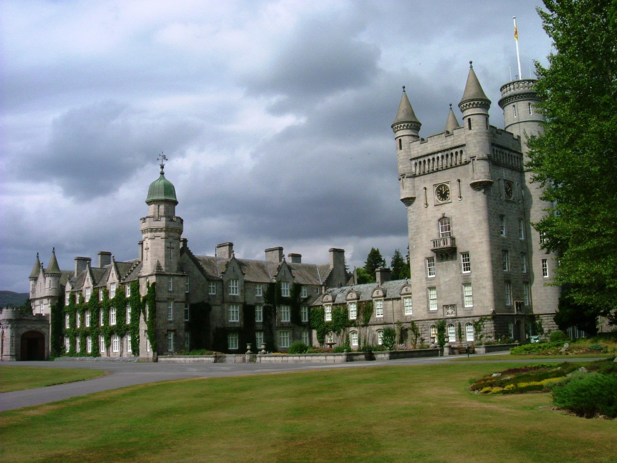 Balmoral Castle Wallpapers - Top Free Balmoral Castle Backgrounds ...