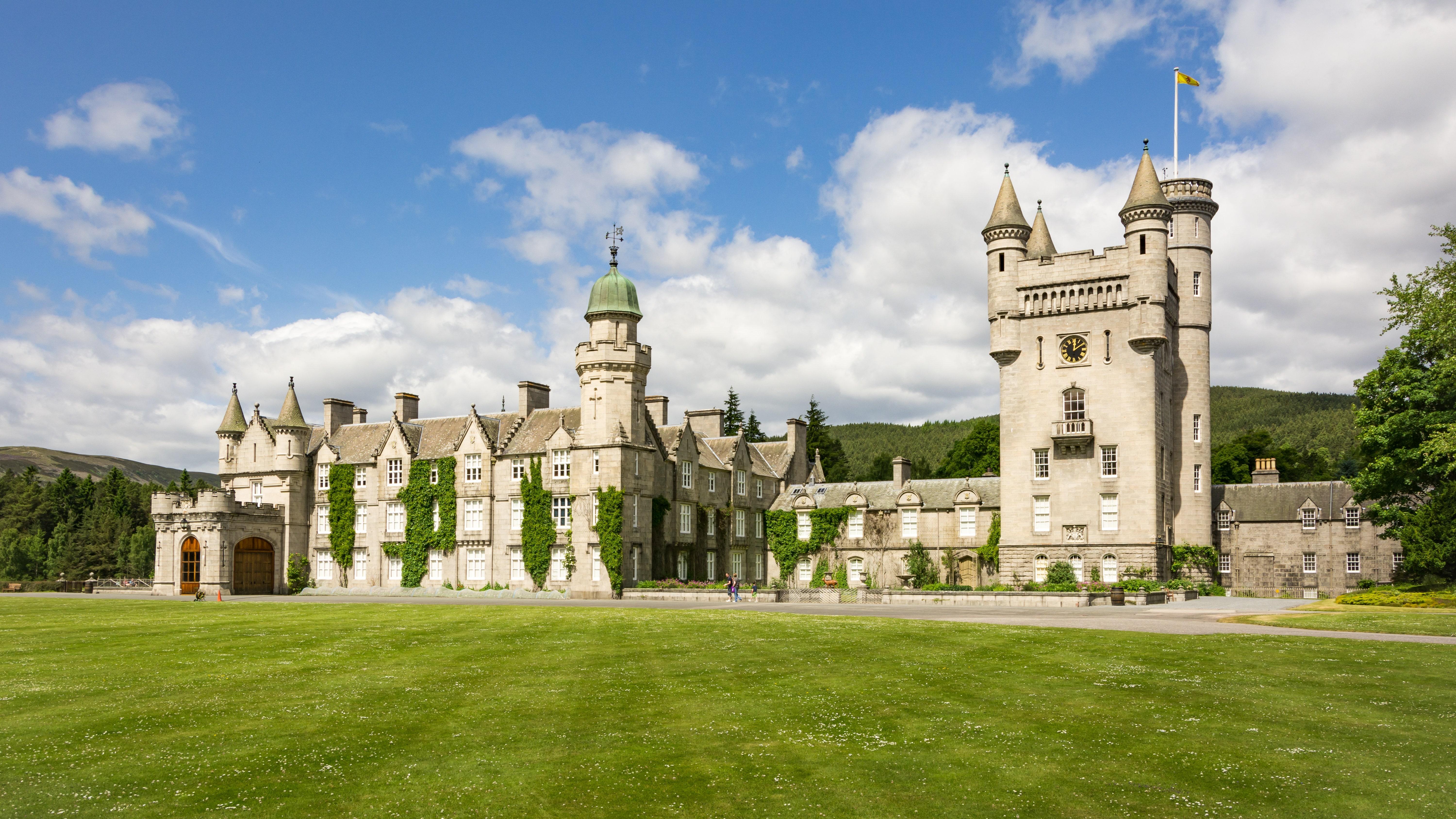 Balmoral Castle Wallpapers - Top Free Balmoral Castle Backgrounds ...