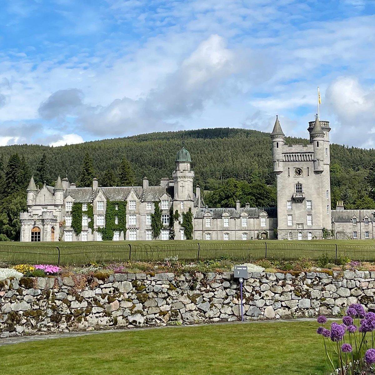 Balmoral Castle Wallpapers - Top Free Balmoral Castle Backgrounds ...