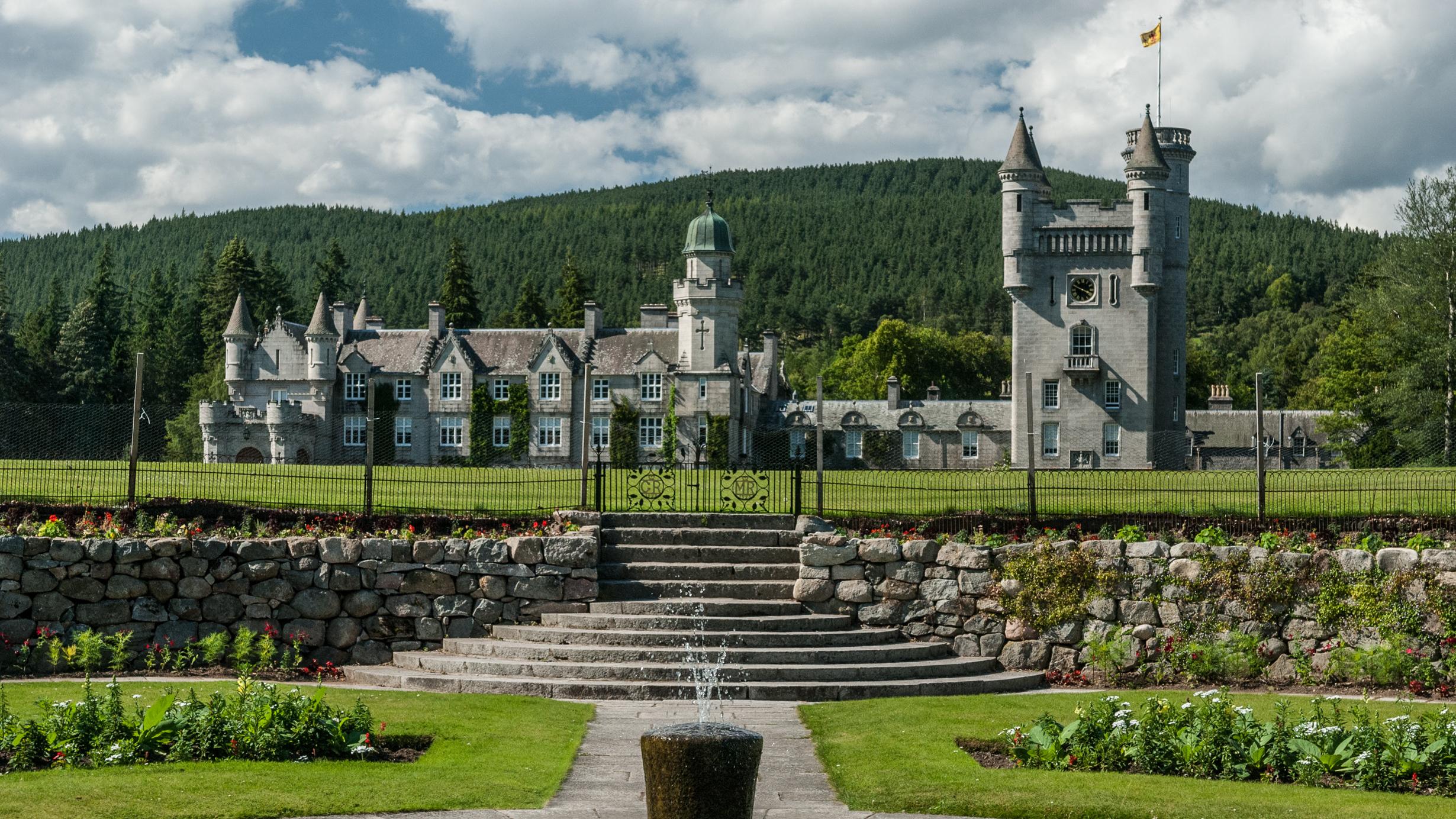Balmoral Castle Wallpapers - Top Free Balmoral Castle Backgrounds ...