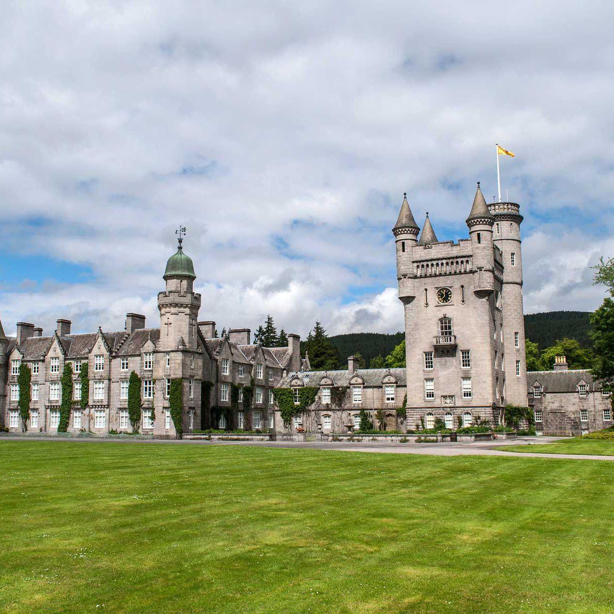Balmoral Castle Wallpapers - Top Free Balmoral Castle Backgrounds ...