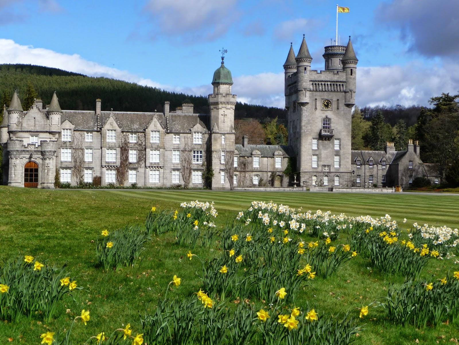 Balmoral Castle Wallpapers - Top Free Balmoral Castle Backgrounds ...