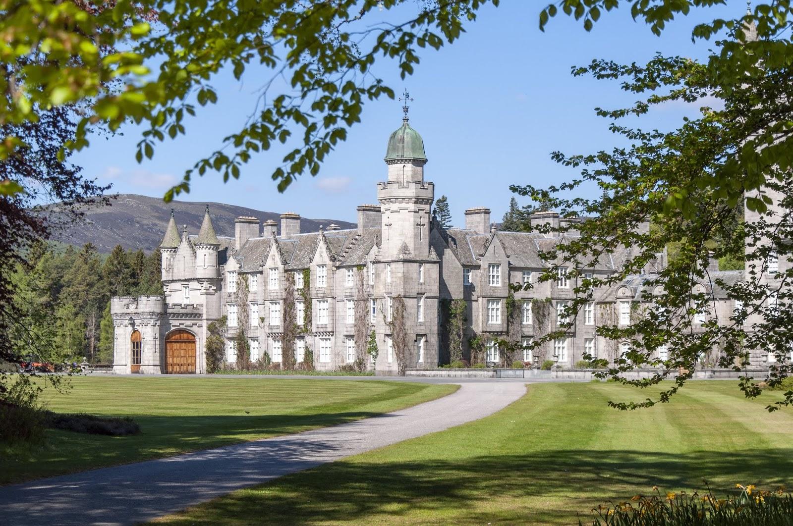 Balmoral Castle Wallpapers - Top Free Balmoral Castle Backgrounds ...