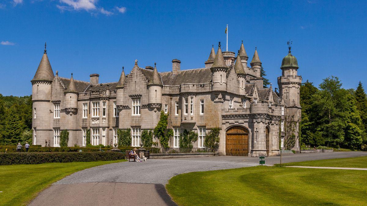 Balmoral Castle Wallpapers - Top Free Balmoral Castle Backgrounds ...