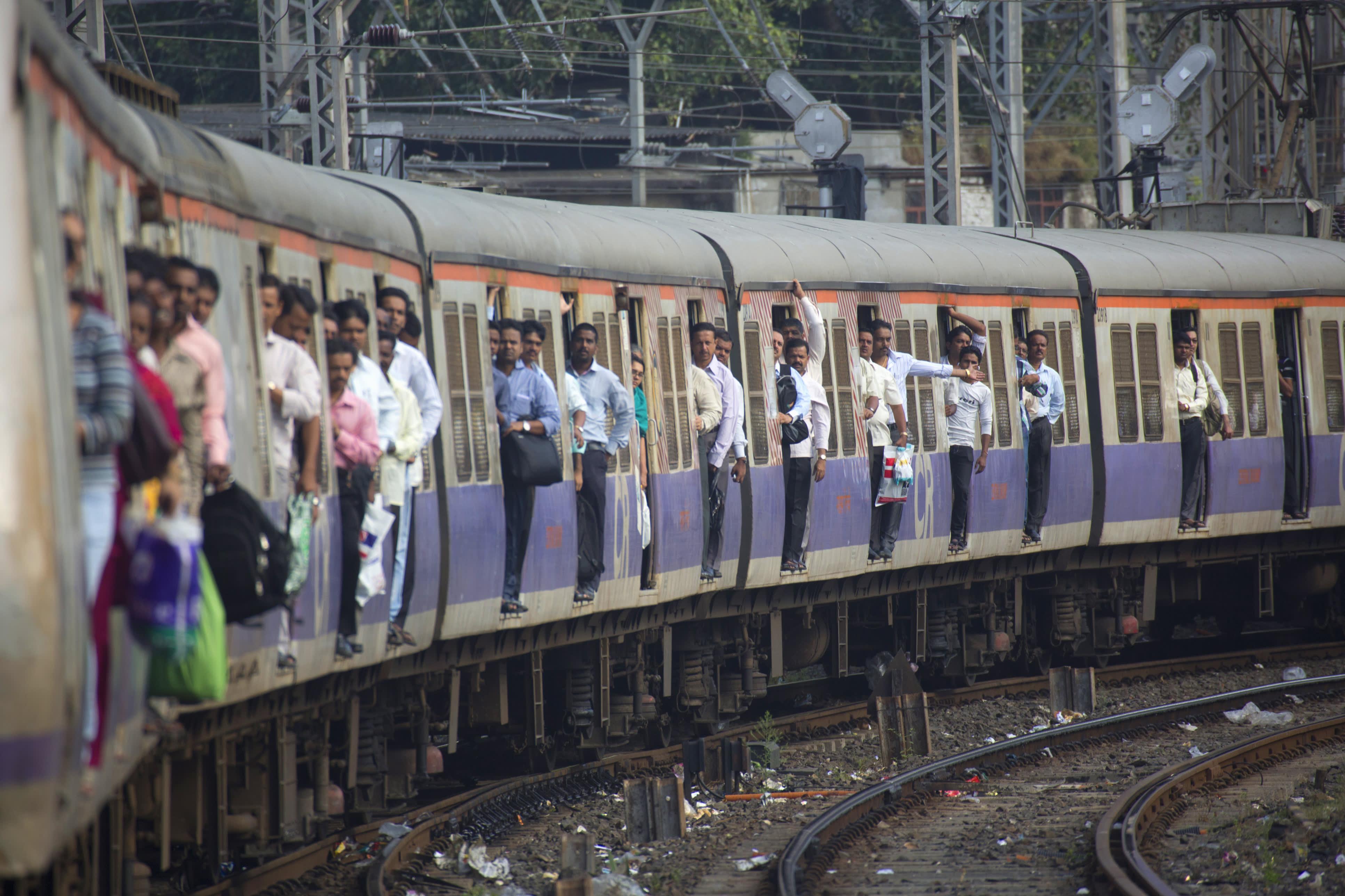 Local Train Wallpapers - Top Free Local Train Backgrounds - WallpaperAccess