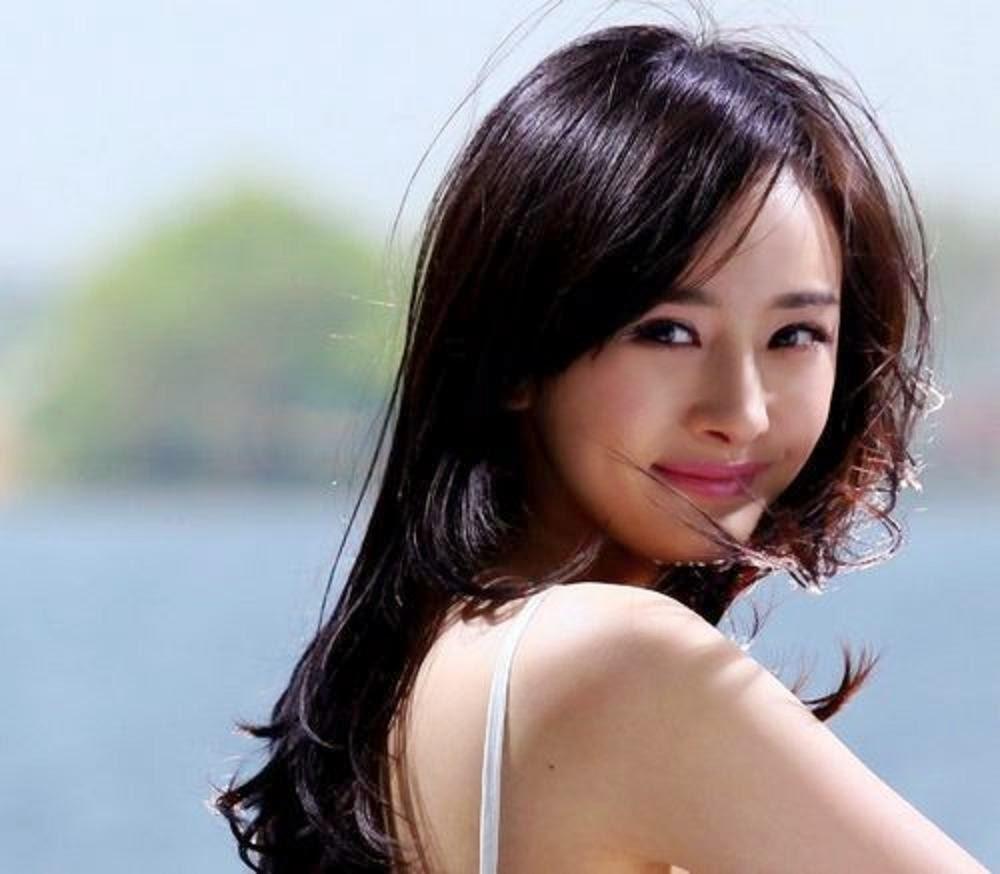 Yang Mi Wallpapers - Top Free Yang Mi Backgrounds - WallpaperAccess