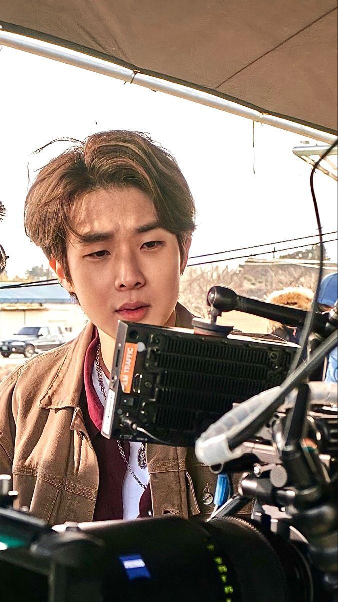 Choi Woo Shik Wallpapers - Top Free Choi Woo Shik Backgrounds - WallpaperAccess