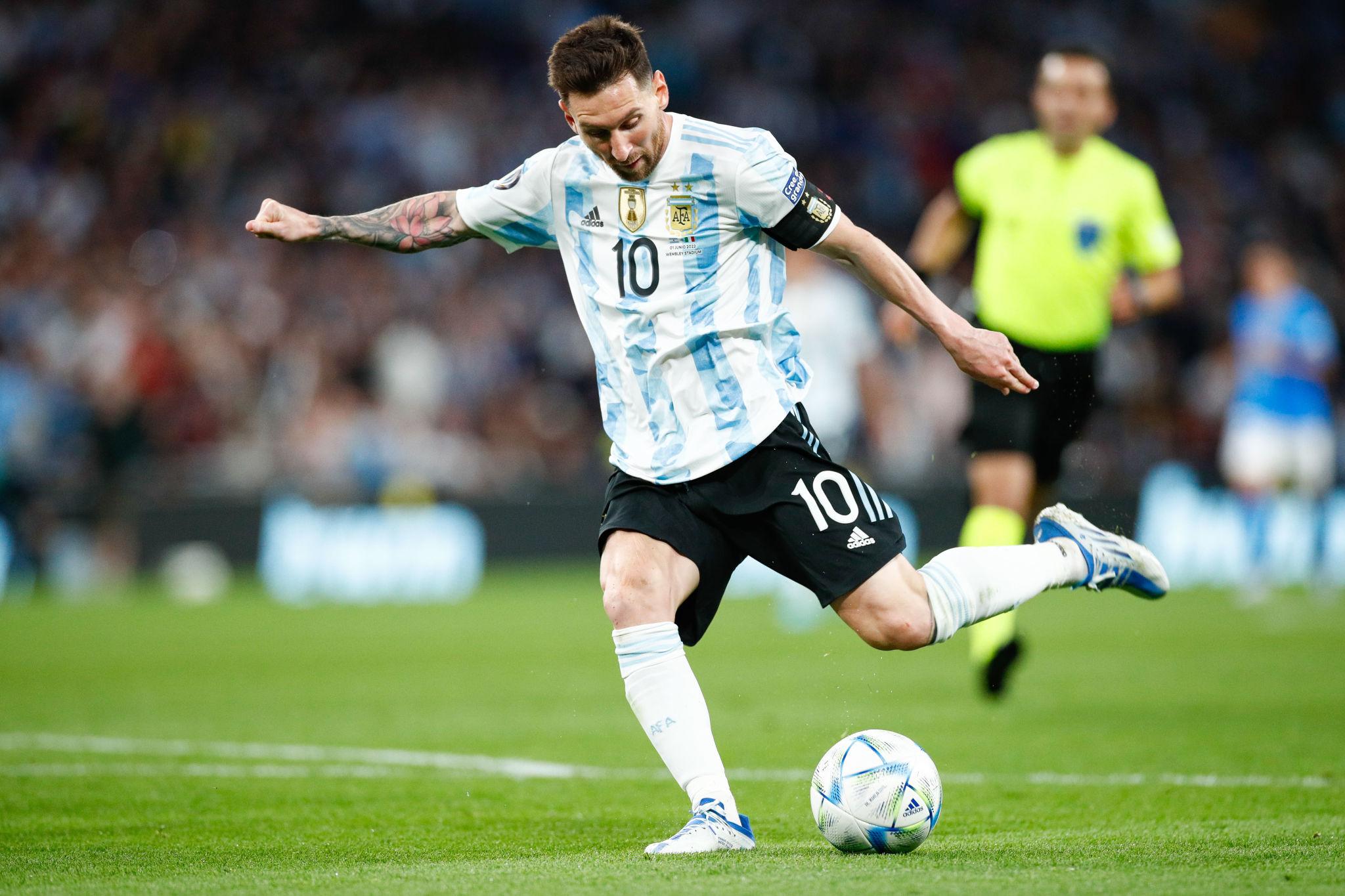 Messi free Kick Wallpapers - Top Free Messi free Kick Backgrounds ...