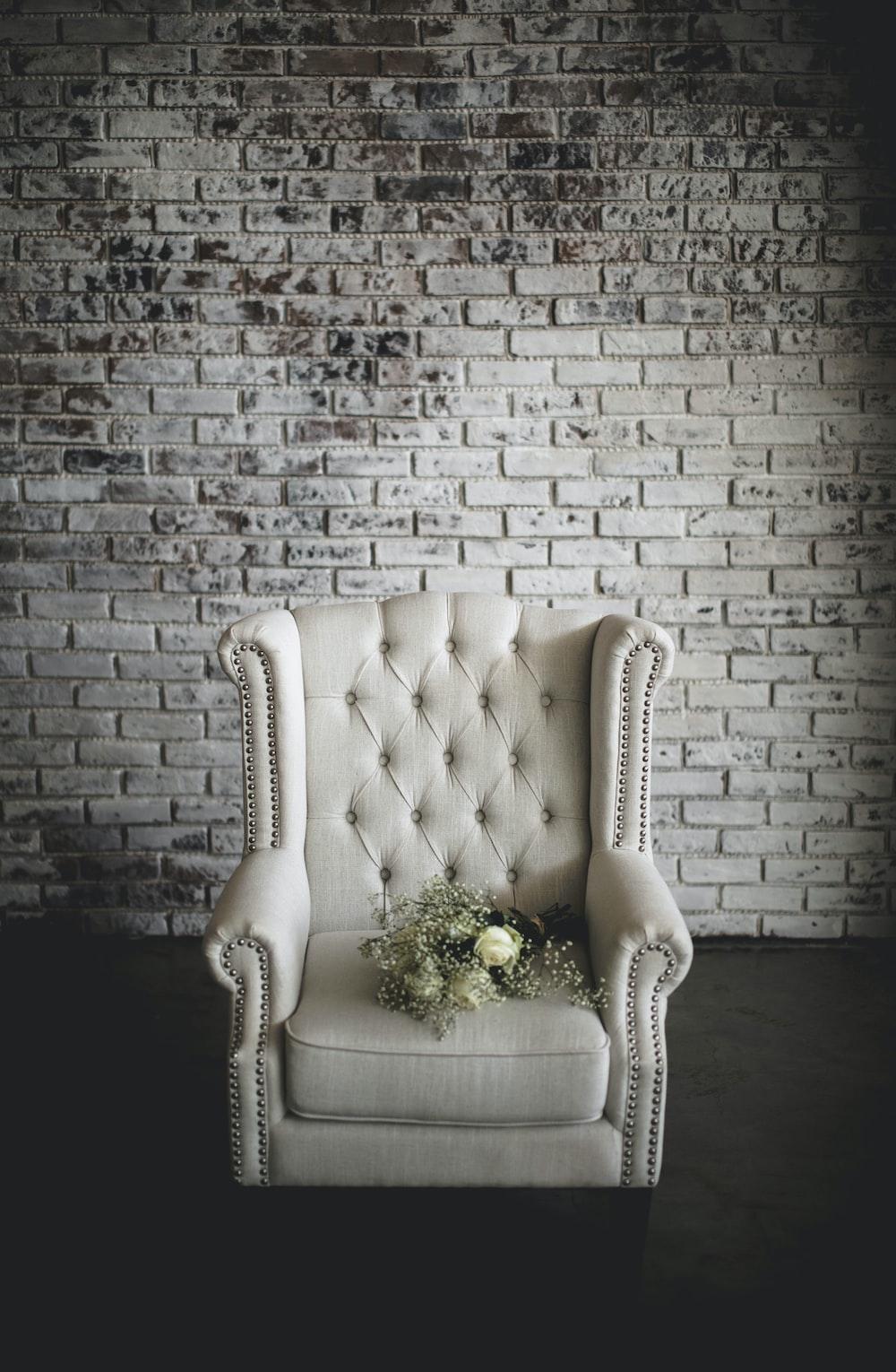 White Chair Wallpapers - Top Free White Chair Backgrounds - WallpaperAccess