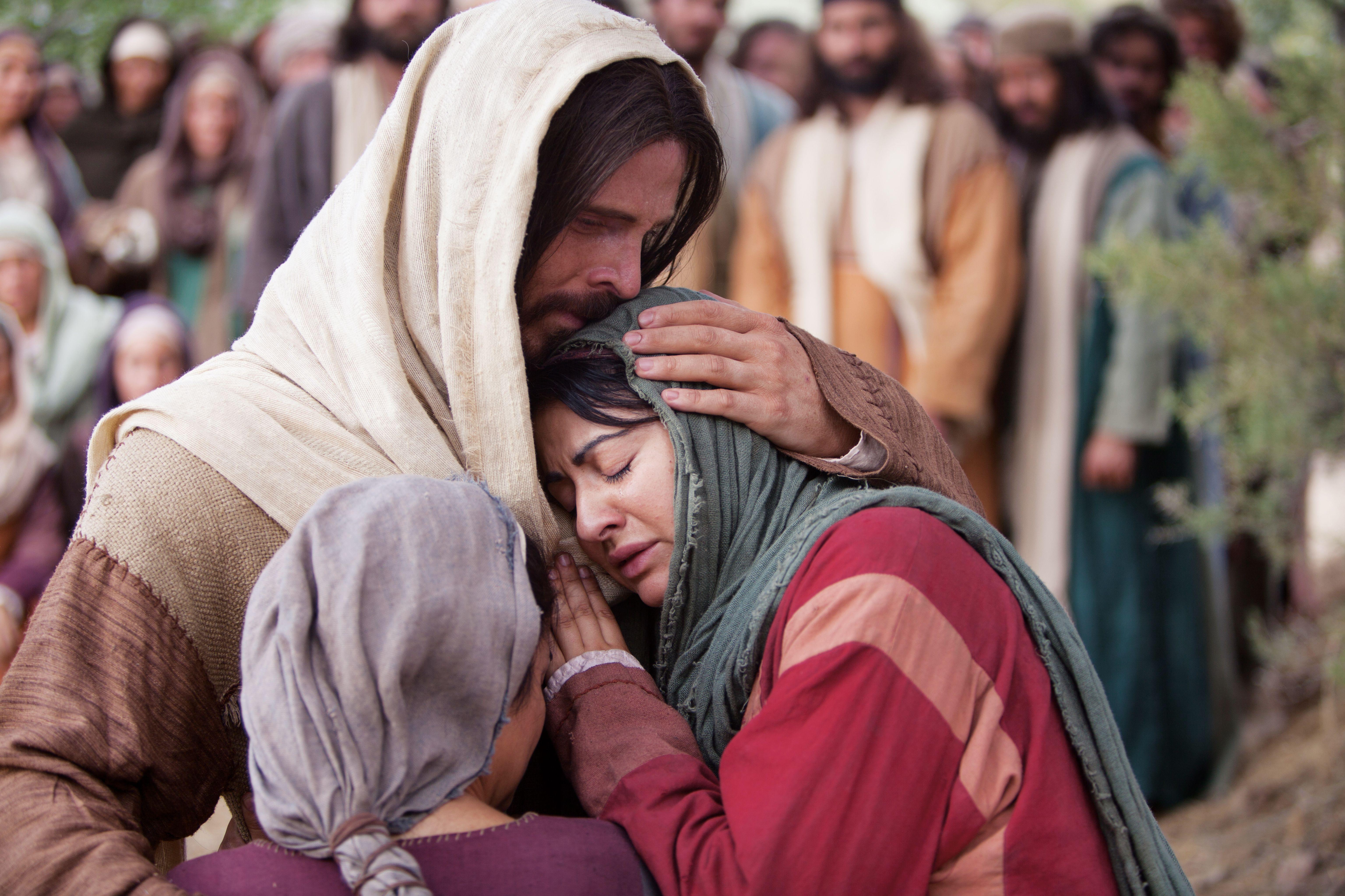 Jesus Hug Wallpapers - Top Free Jesus Hug Backgrounds - WallpaperAccess