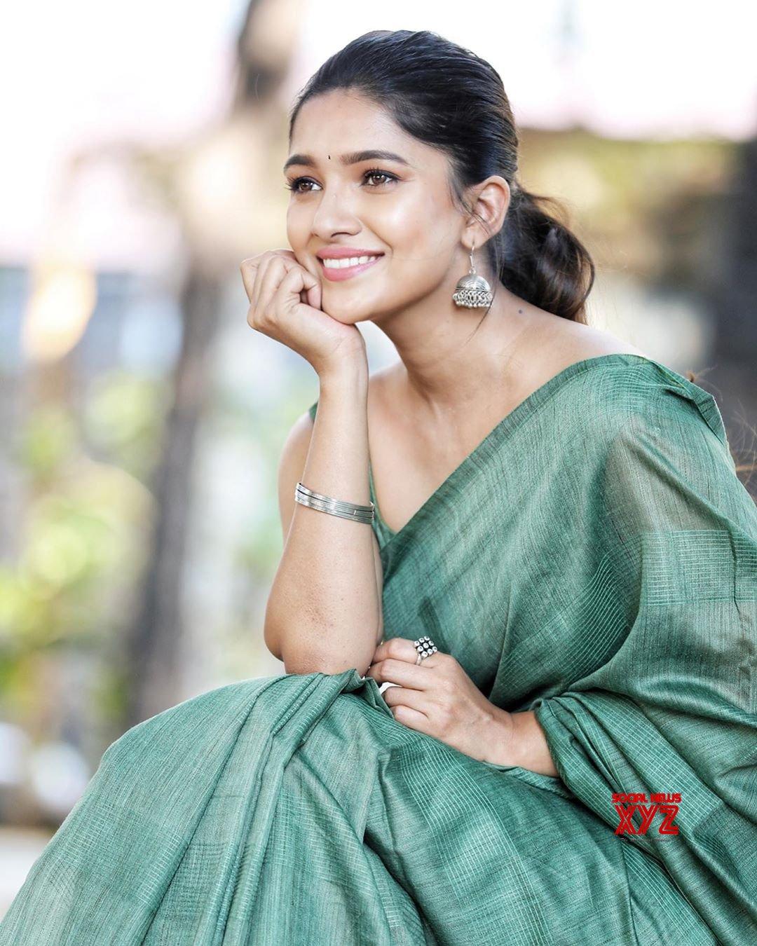 Vani Bhojan Wallpapers - Top Free Vani Bhojan Backgrounds - WallpaperAccess