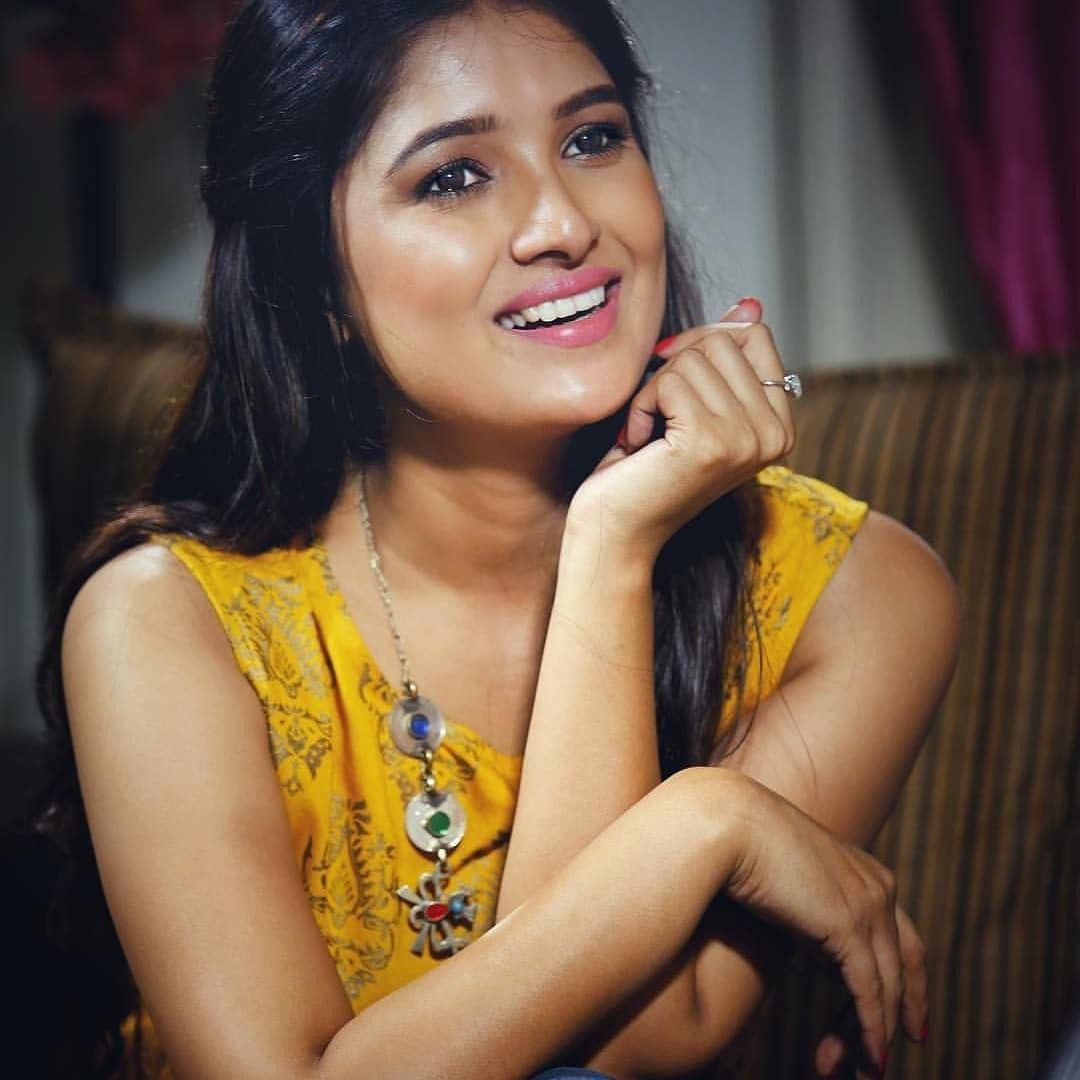 Vani Bhojan Wallpapers - Top Free Vani Bhojan Backgrounds - WallpaperAccess