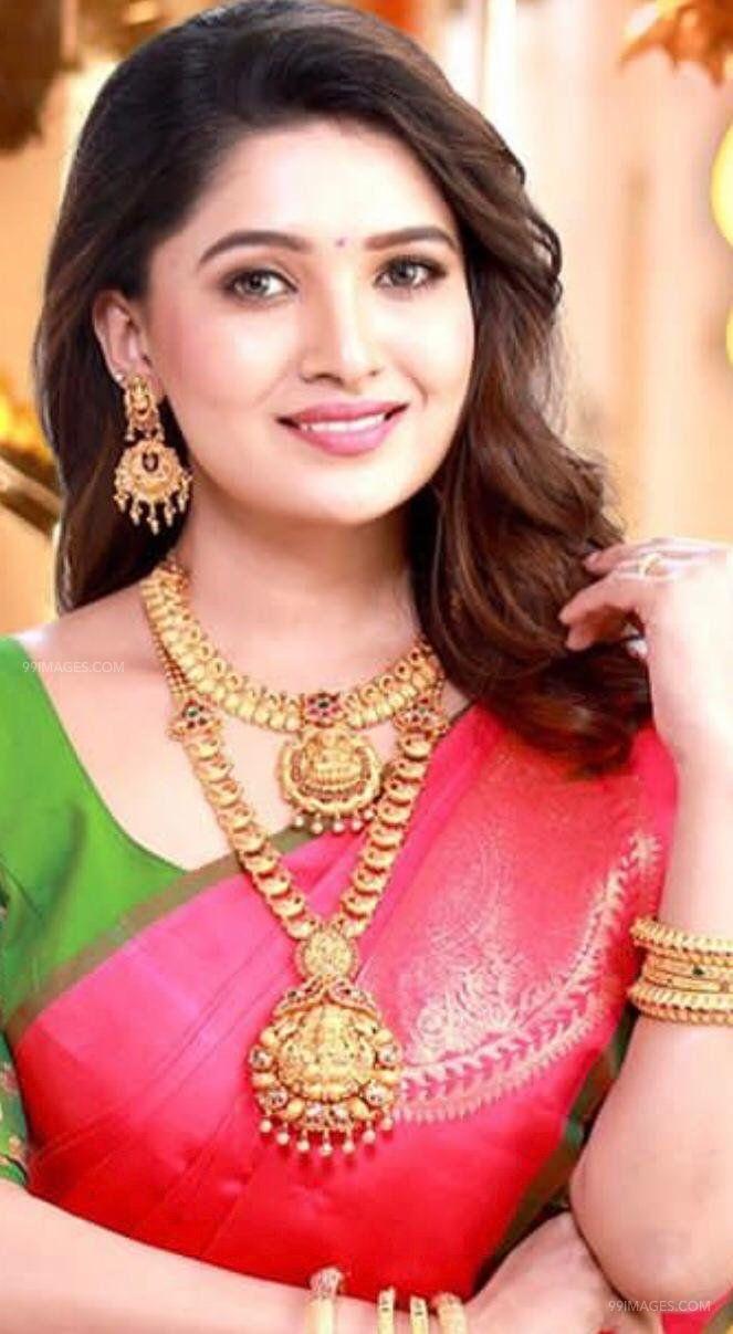 Vani Bhojan Wallpapers - Top Free Vani Bhojan Backgrounds - WallpaperAccess