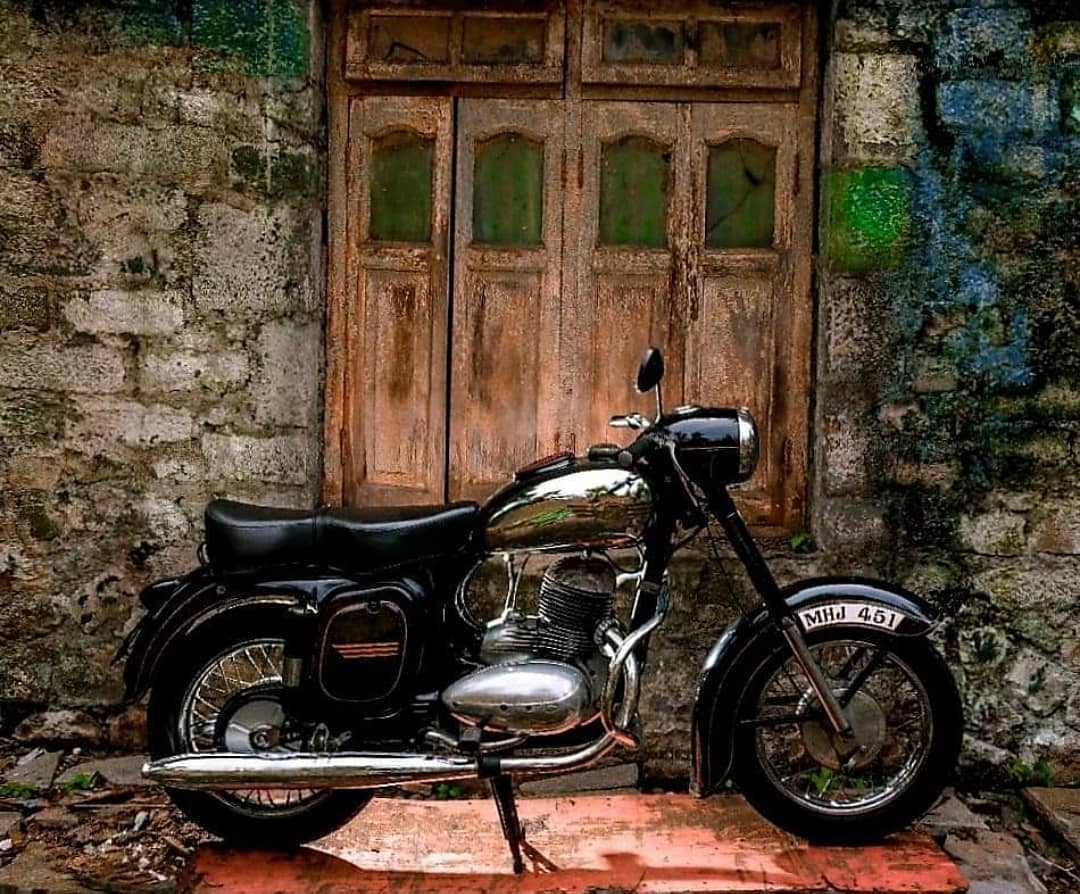 Jawa Bike Wallpapers - Top Free Jawa Bike Backgrounds - WallpaperAccess